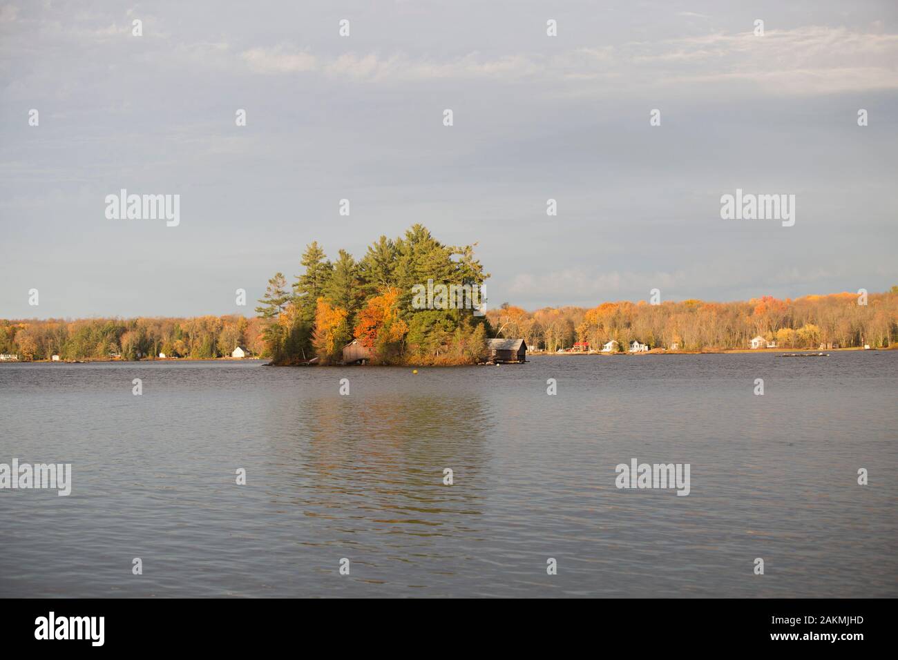 Shadow lake hi-res stock photography and images - Alamy