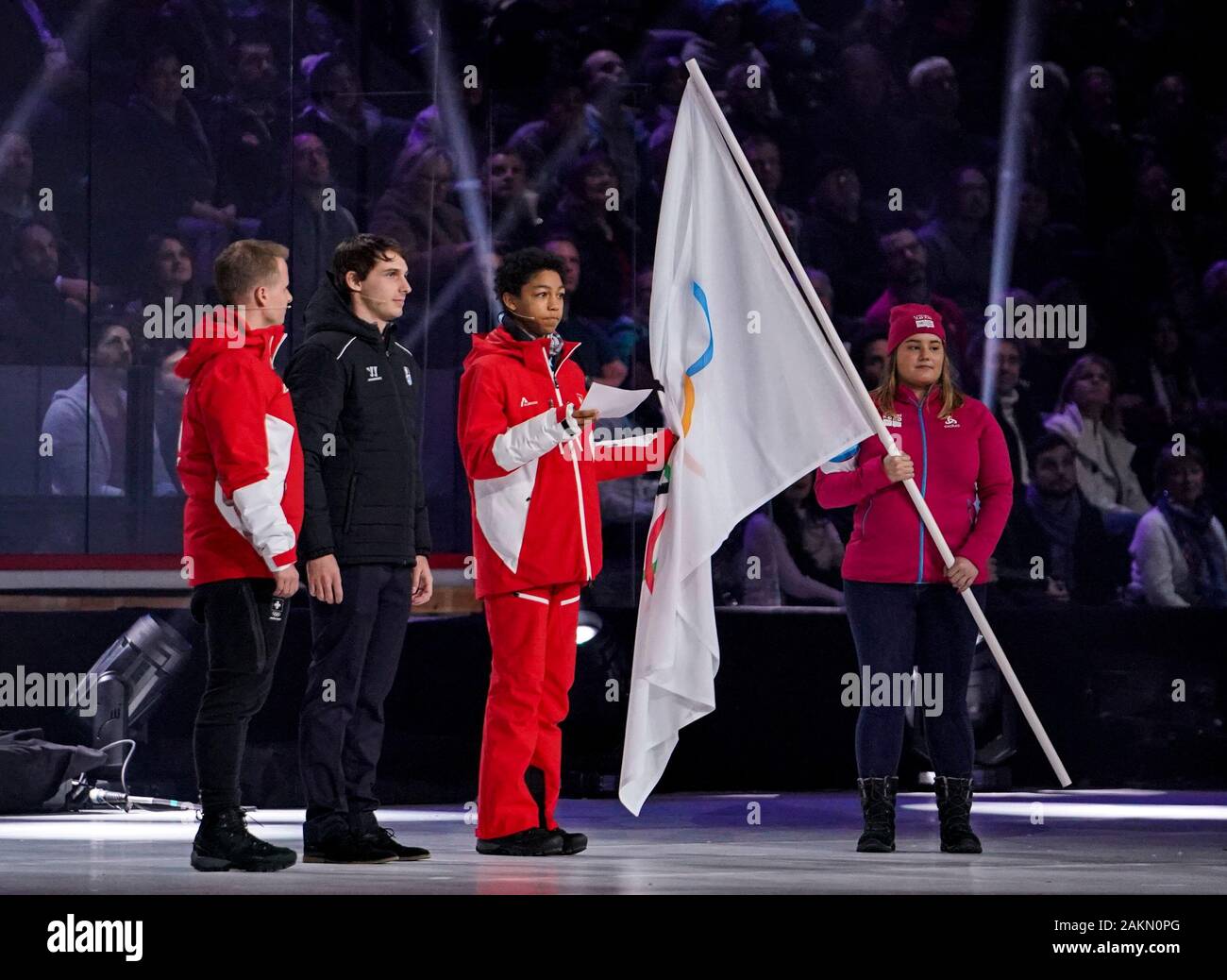 Lausanne. 9th Jan, 2020. Figure skating athlete Noah Bodenstein (2nd R ...