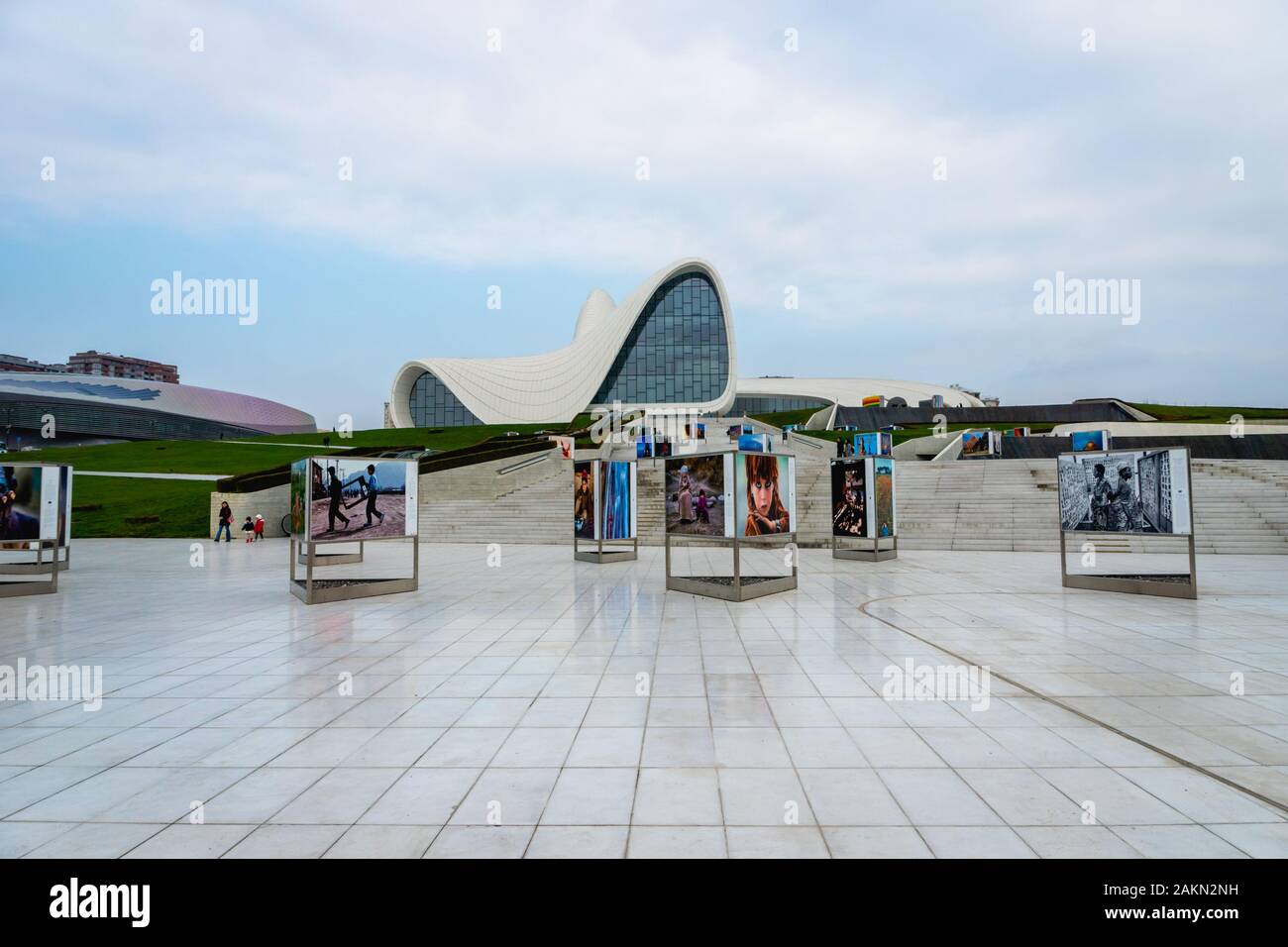Baku, Azerbaijan - December 2019: Heydar Aliyev Center architecture ...