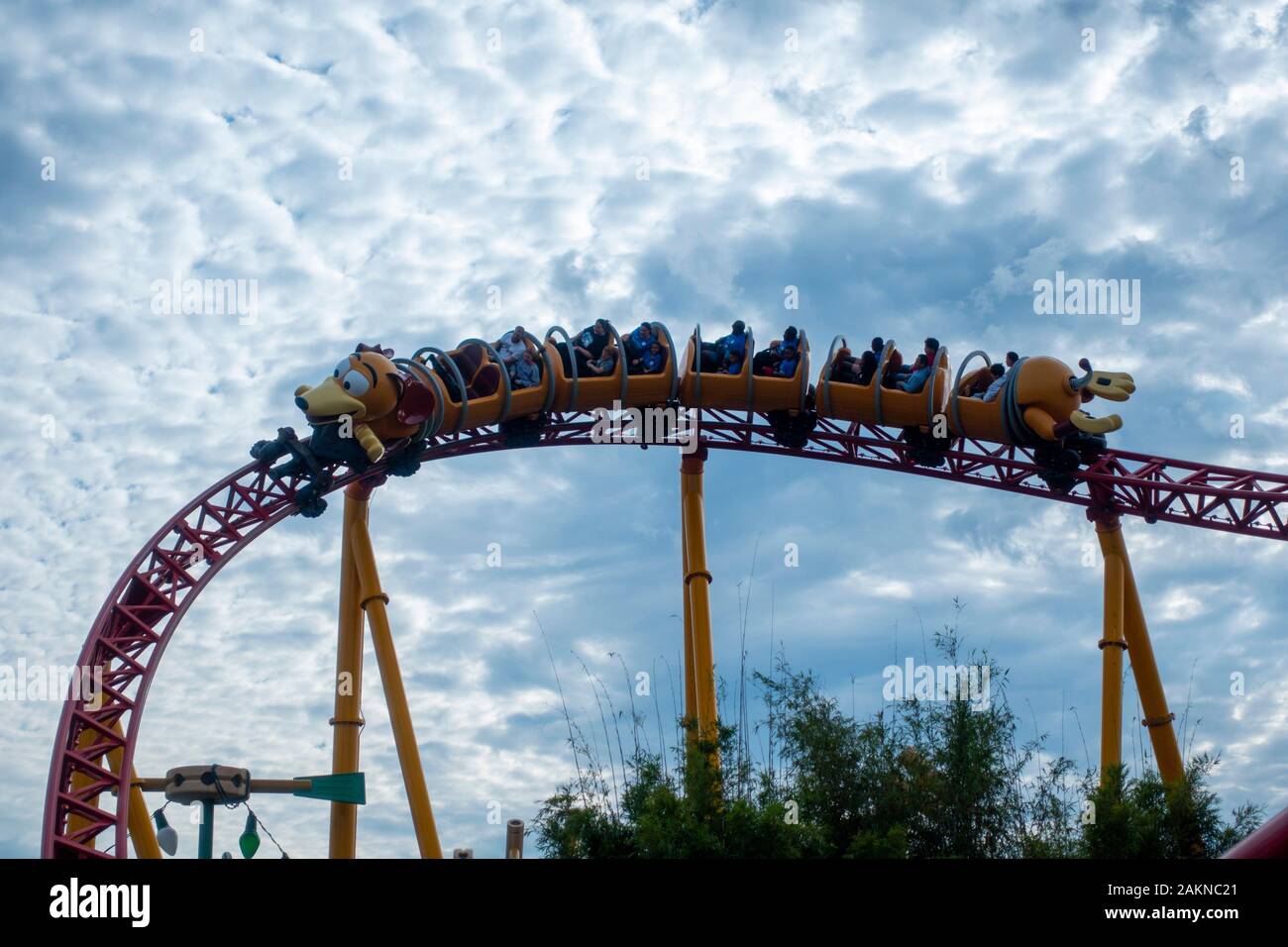 Slinky Dog Dash roller coaster in the Toy Story World section of ...