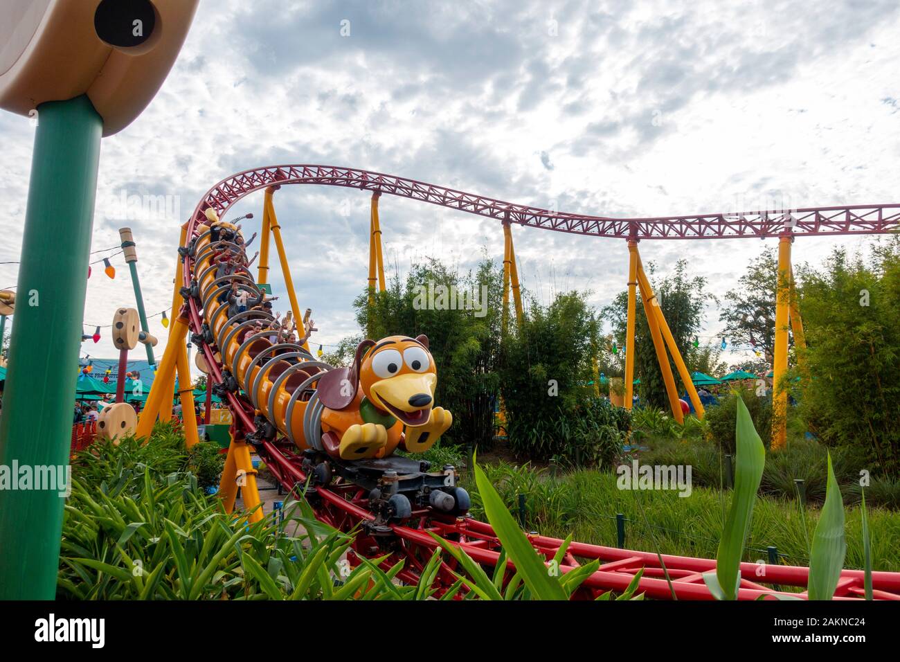 Slinky Dog Dash roller coaster in the Toy Story World section of ...