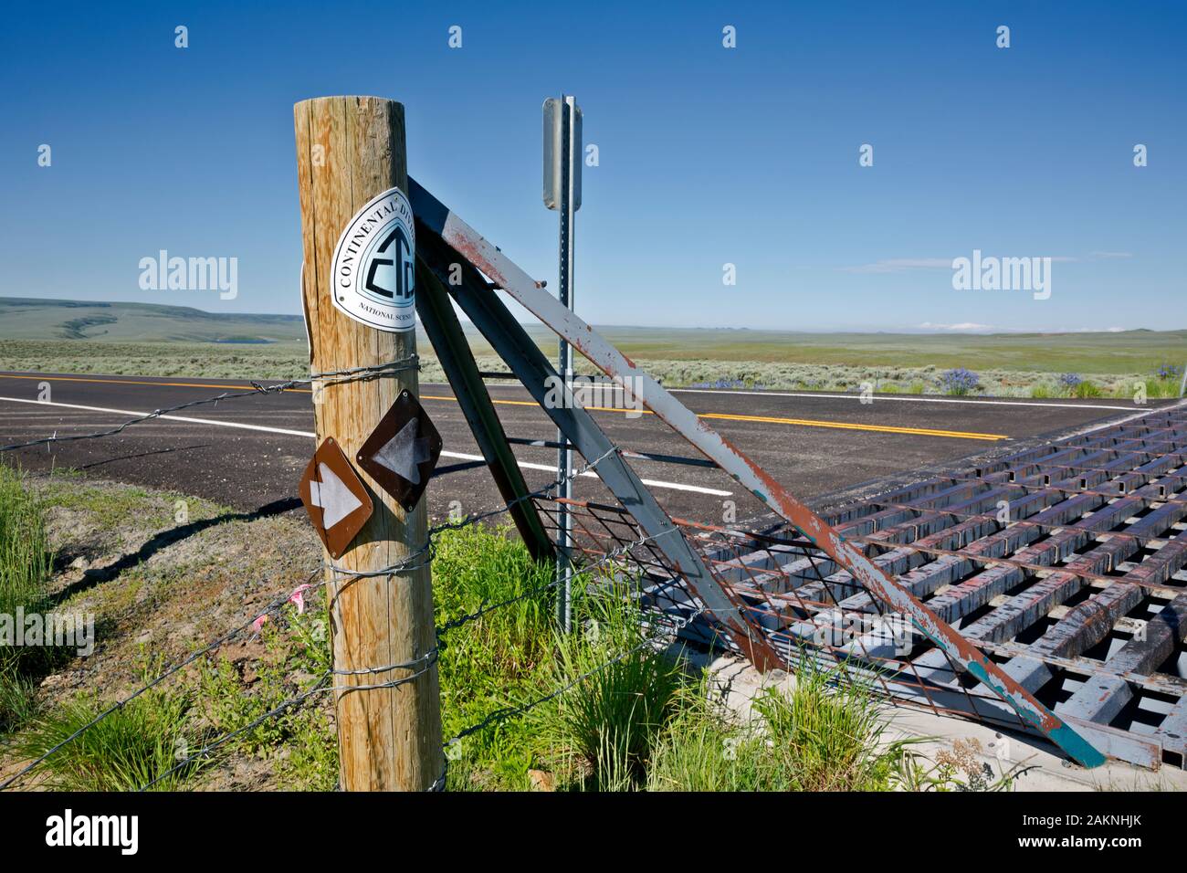 Cattle guard sign hi-res stock photography and images - Alamy
