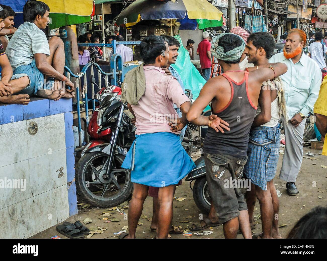 People and streets of india hi-res stock photography and images - Alamy