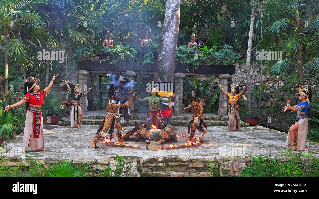 Pre-Hispanic Mayan amerindian people performance into the jungle ...