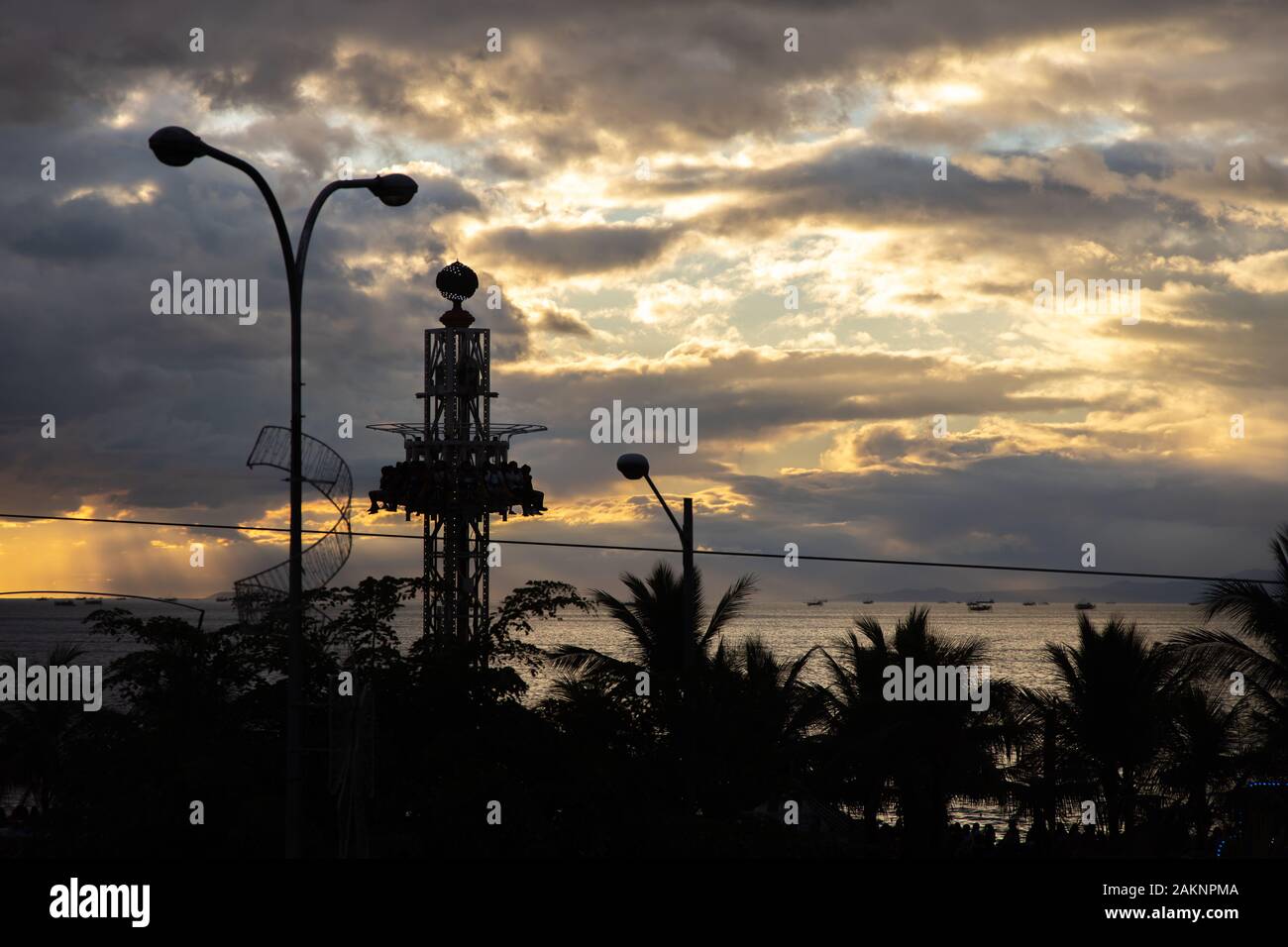 Beautiful sunset at Manila Bay, Philippines Stock Photo - Alamy
