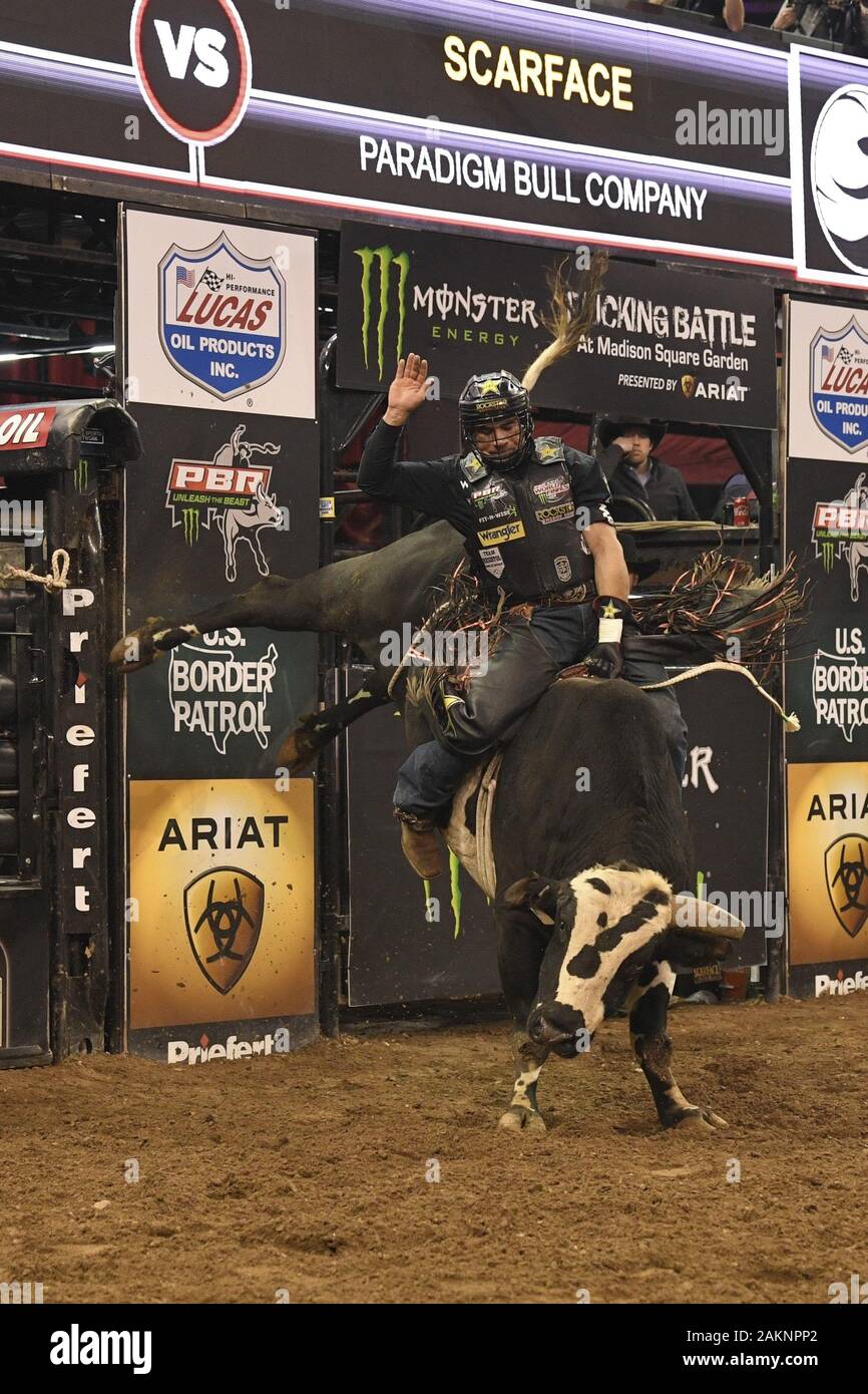 New York, USA. 5th Jan, 2020. Ramon De Lima rides scarface during the ...