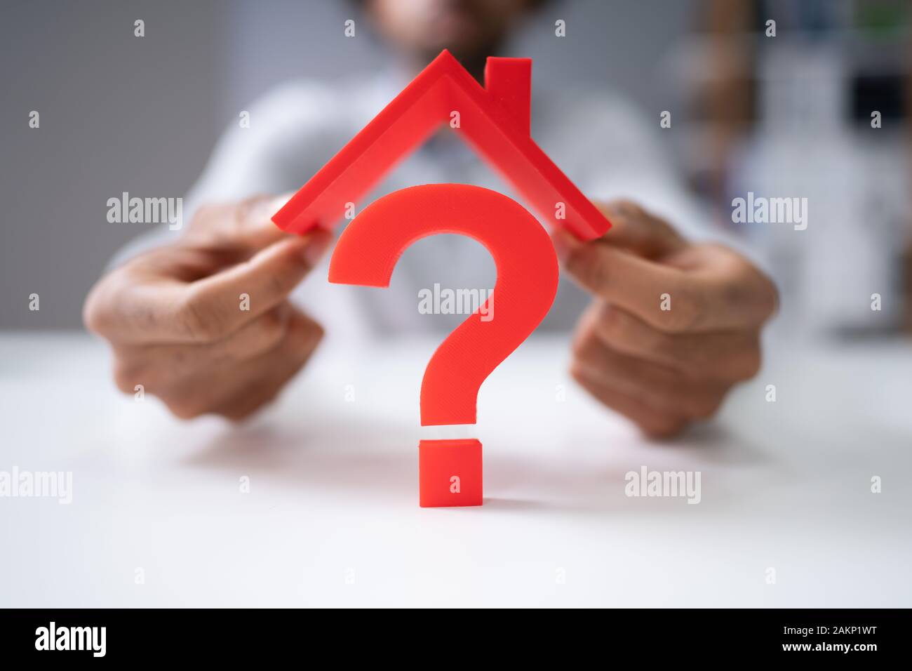 Question mark sign hi-res stock photography and images - Alamy