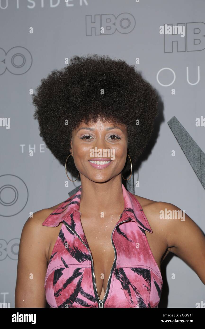 Los Angeles, USA. 9th January, 2020. Nika King walking the red carpet ...