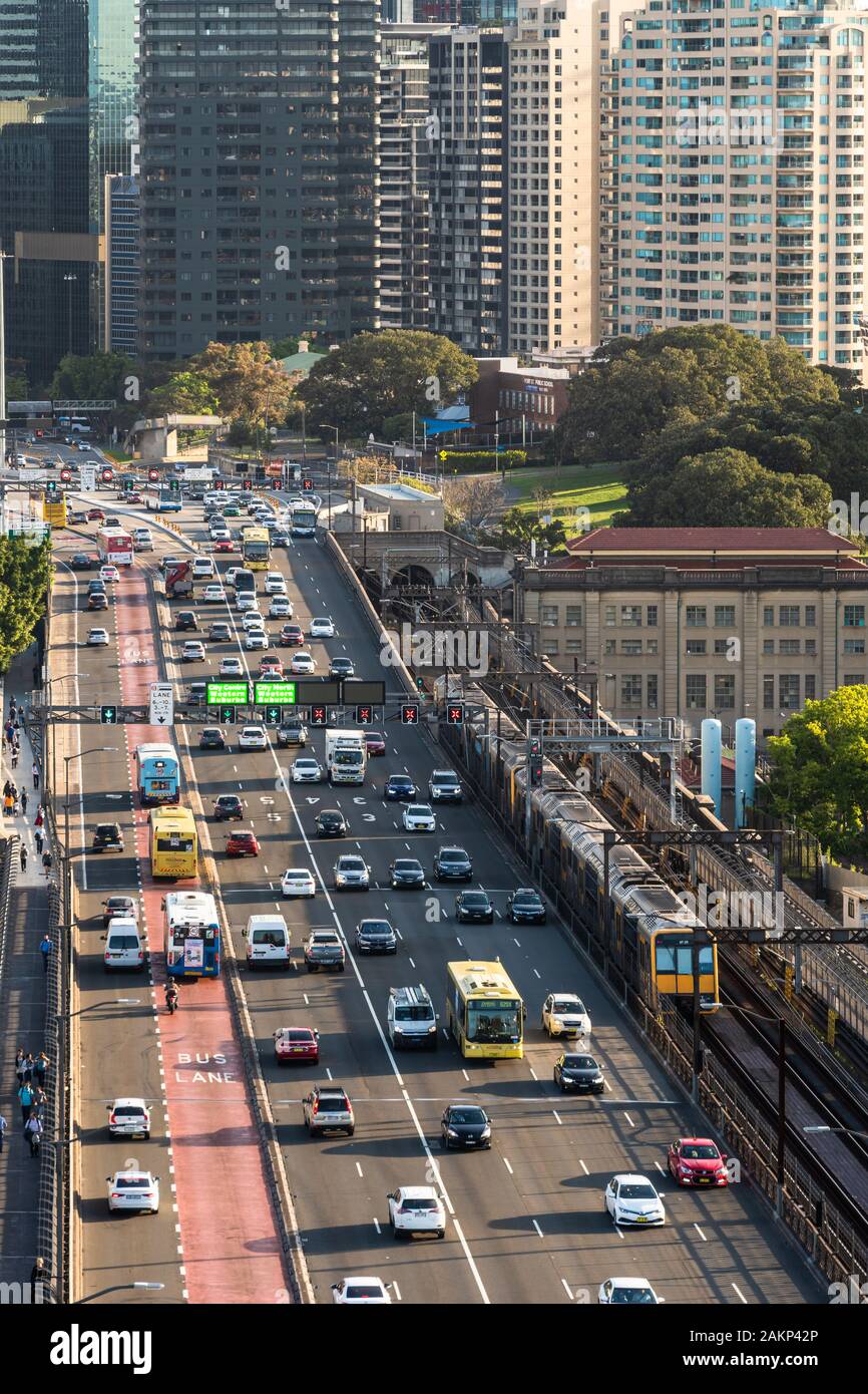 Sydney, Australia - October 02 2019: Traffic drive on the famous Sydney ...