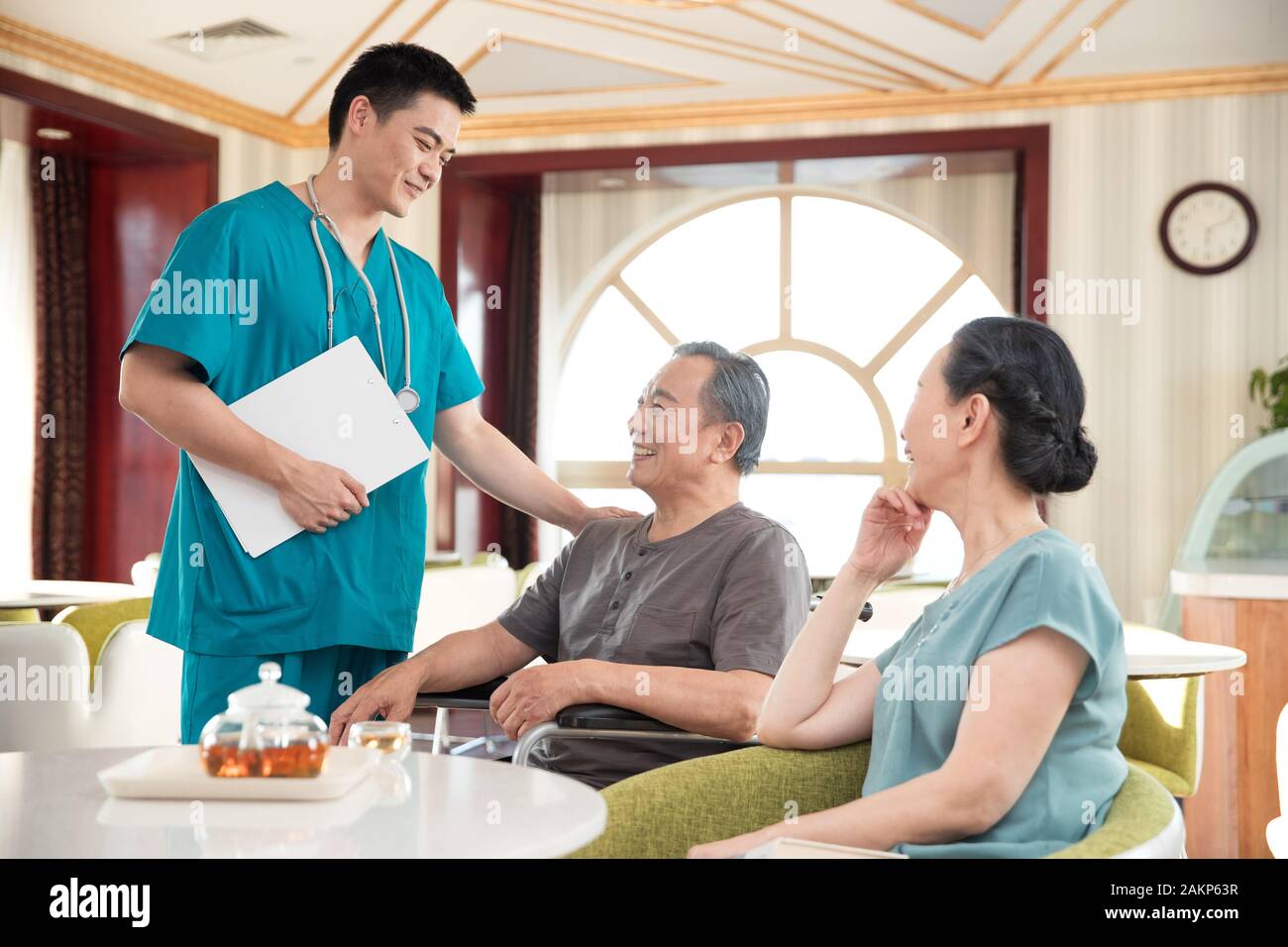 Doctors and patients Stock Photo - Alamy
