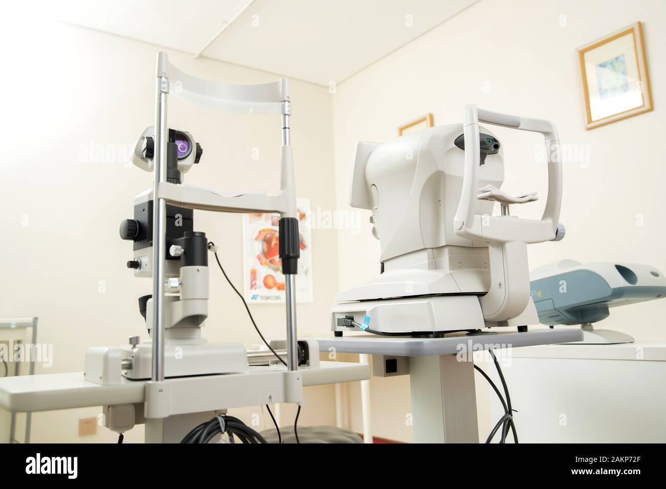 An eye doctor's office Stock Photo - Alamy