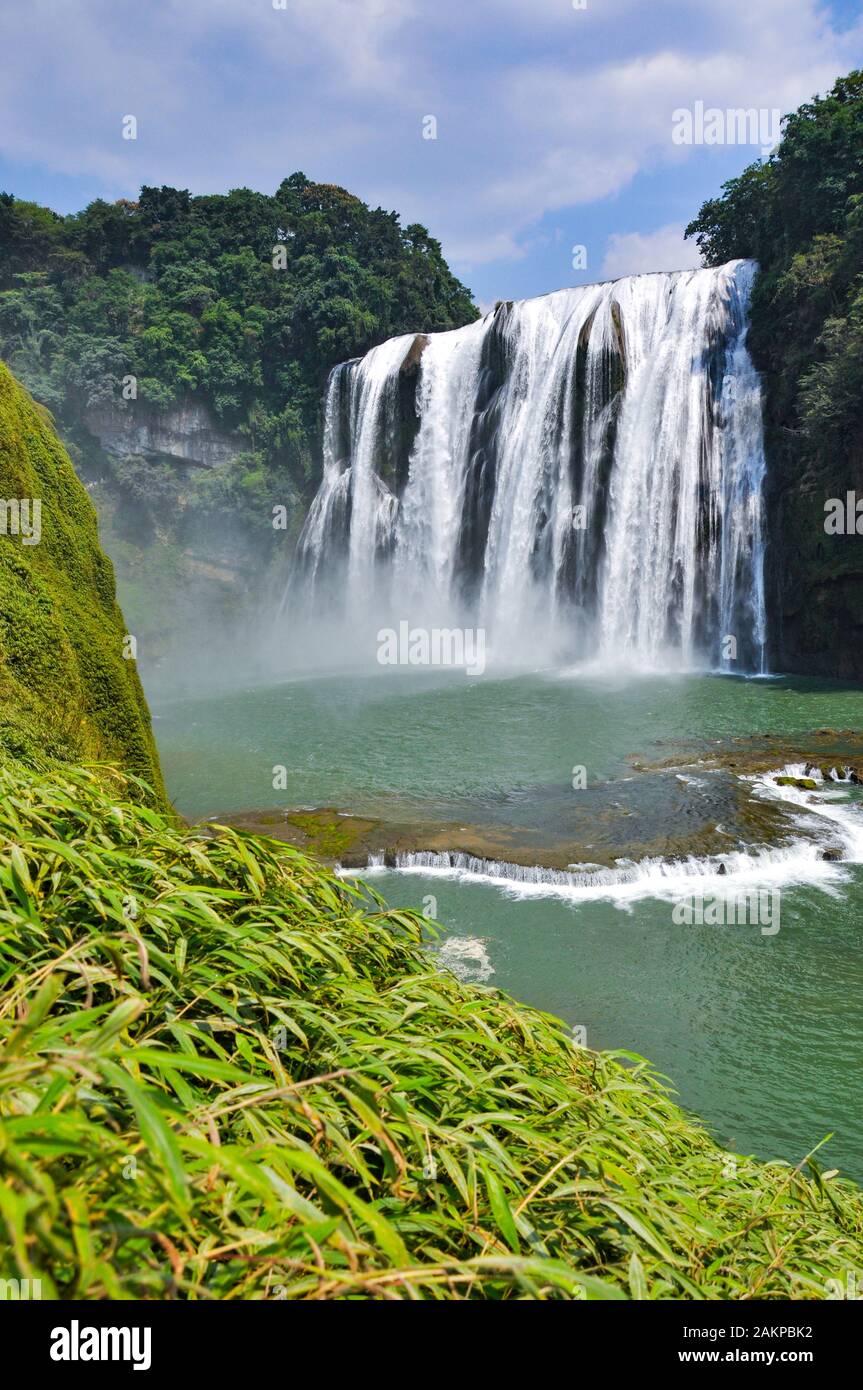 Huangguoshu waterfall in guizhou province Stock Photo - Alamy
