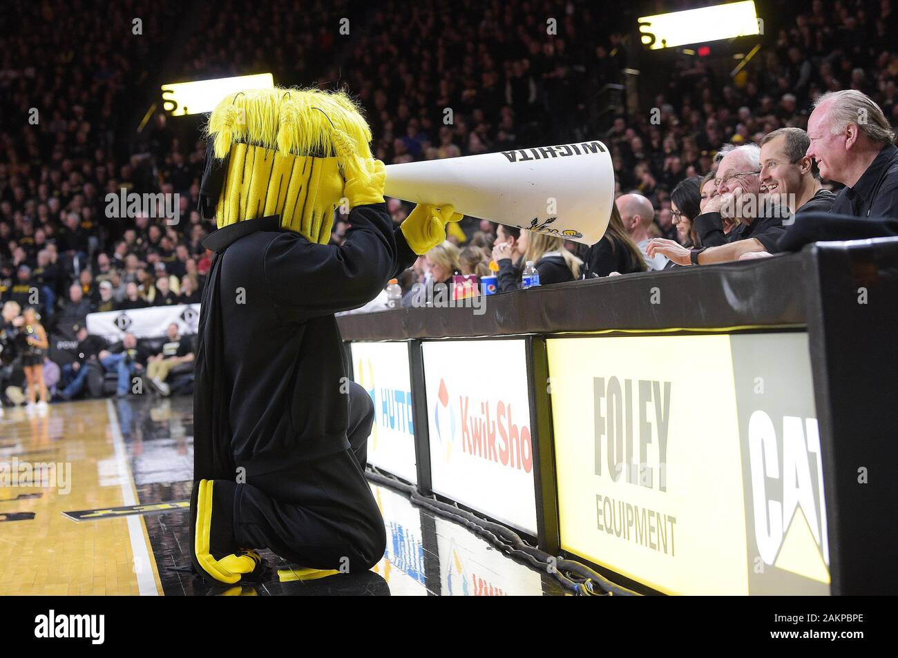 Memphis tigers fans hi-res stock photography and images - Alamy