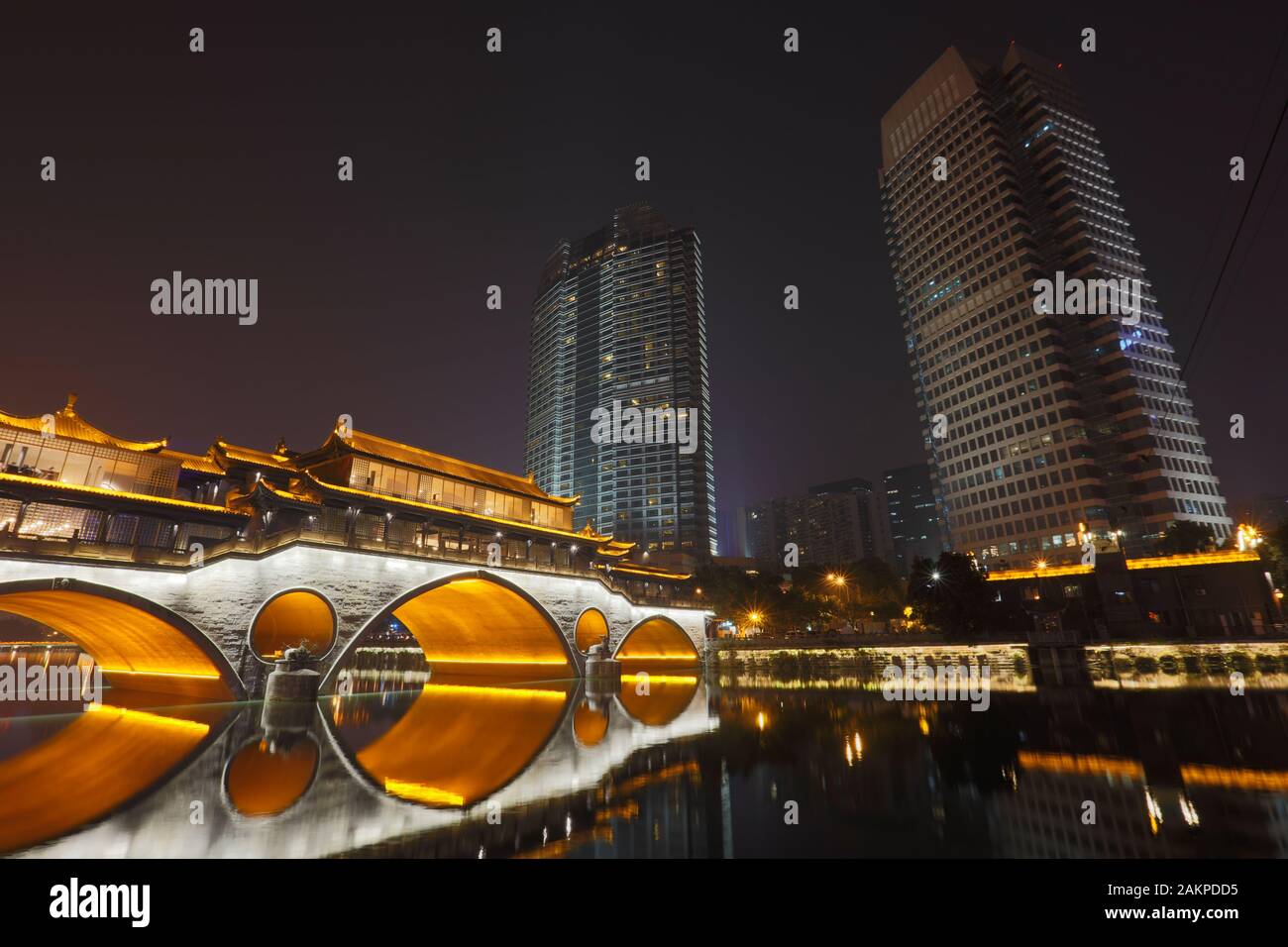 Sichuan chengdu funan river anshun covered Bridges Stock Photo - Alamy