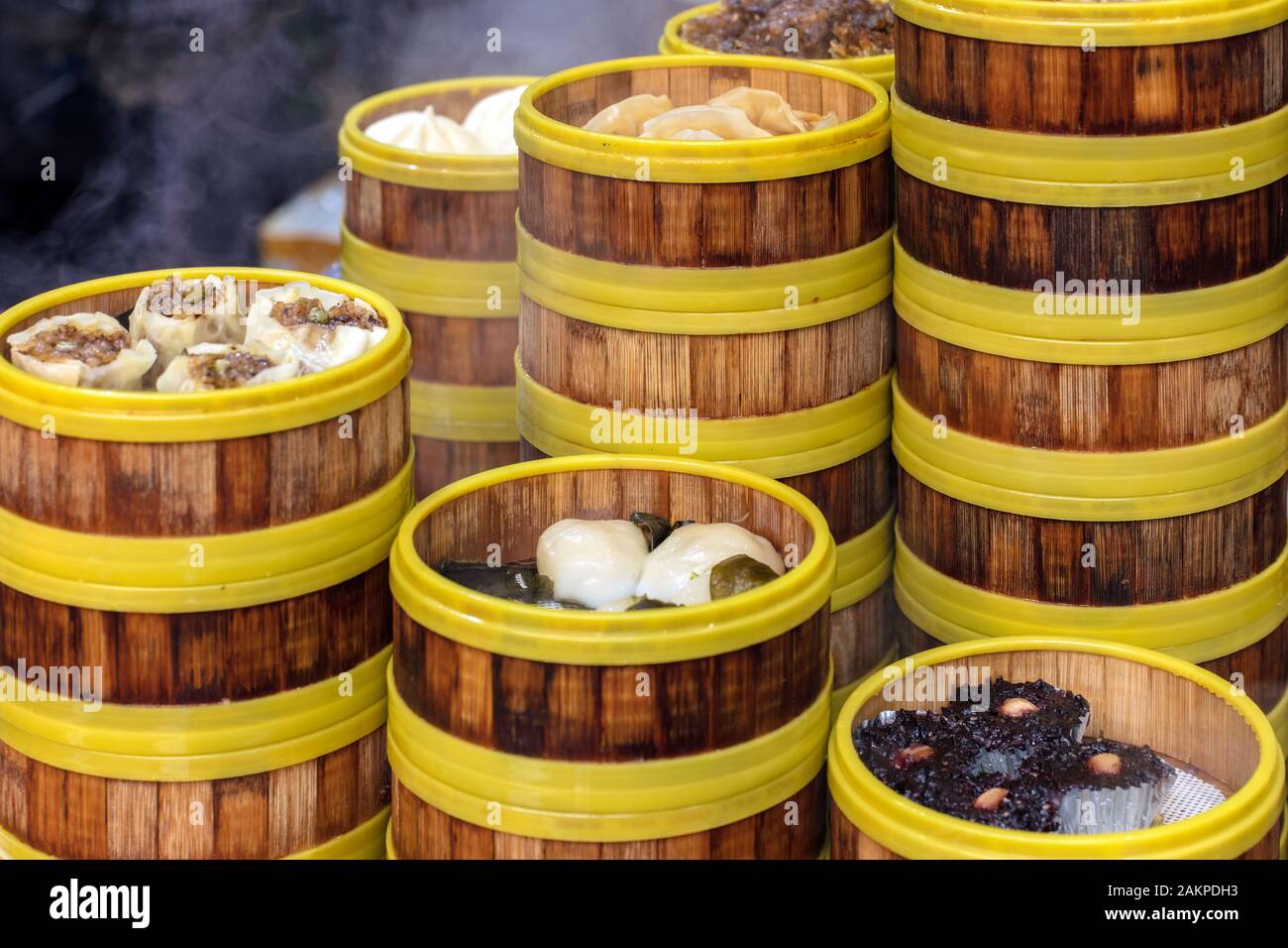 Chengdu snack hi-res stock photography and images - Alamy