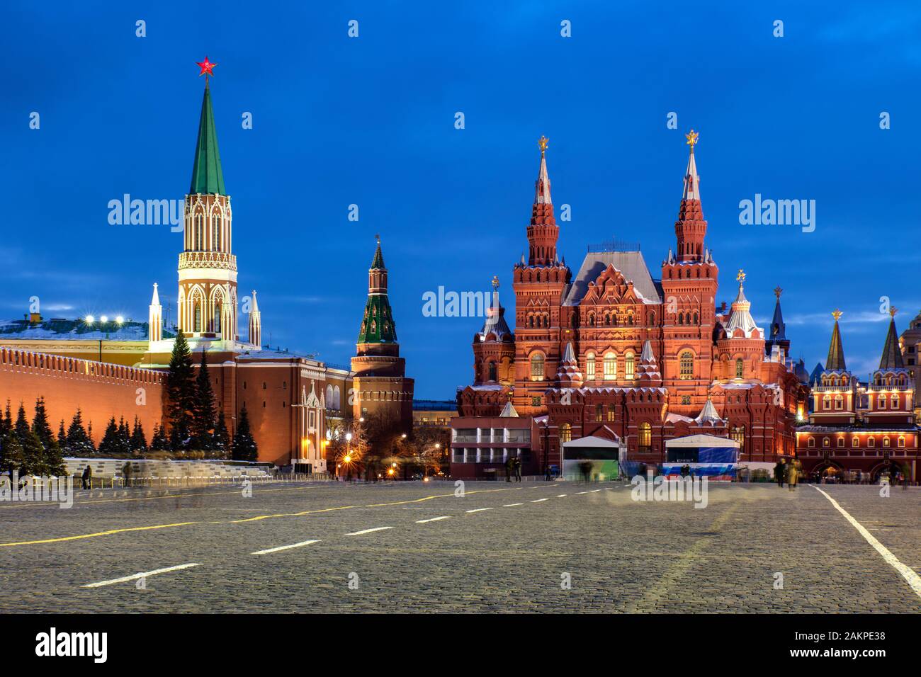 Red square in Moscow, Russia at night Stock Photo - Alamy