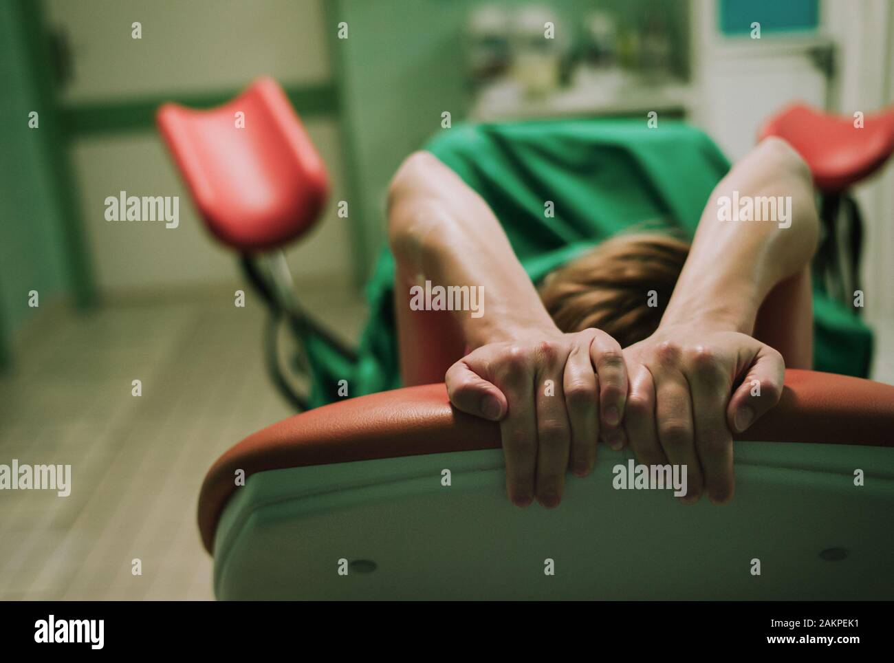 An authentic photo of a woman at birth Stock Photo - Alamy