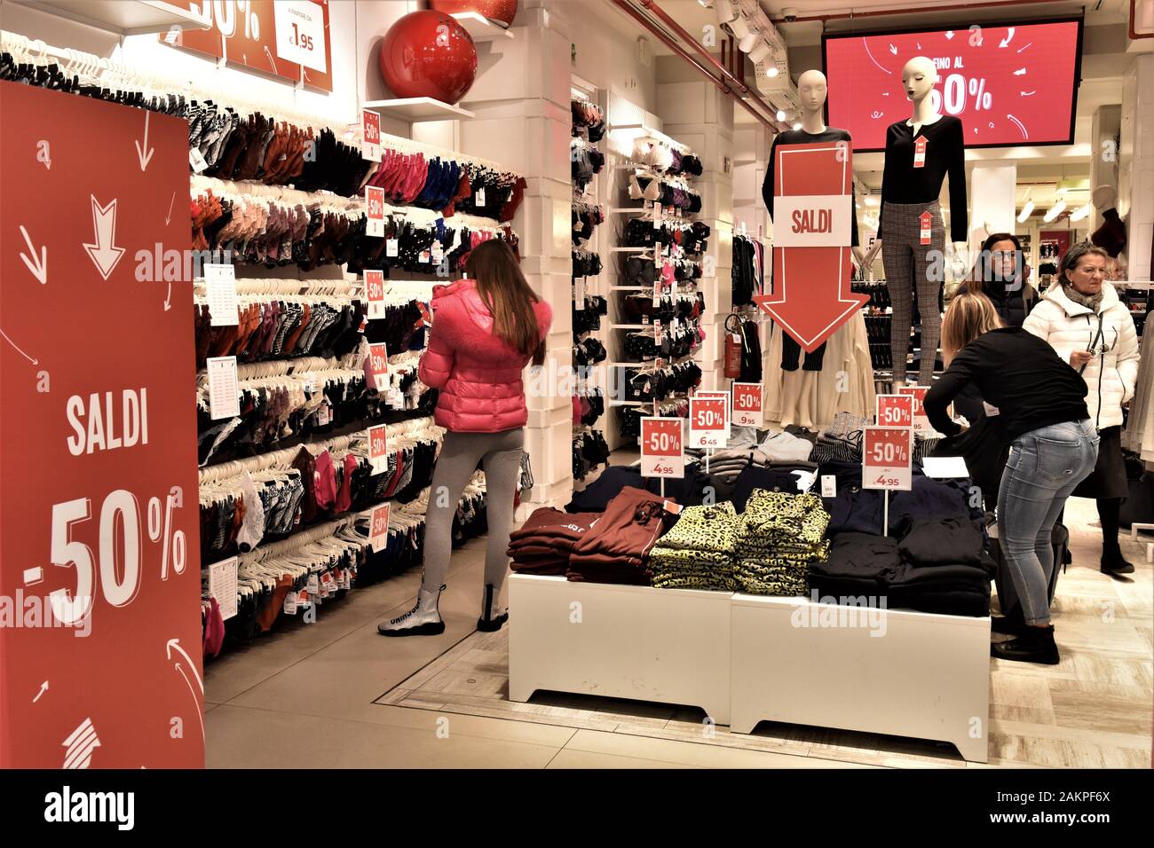 A DAY SHOPPING WITH THE SALES Stock Photo - Alamy