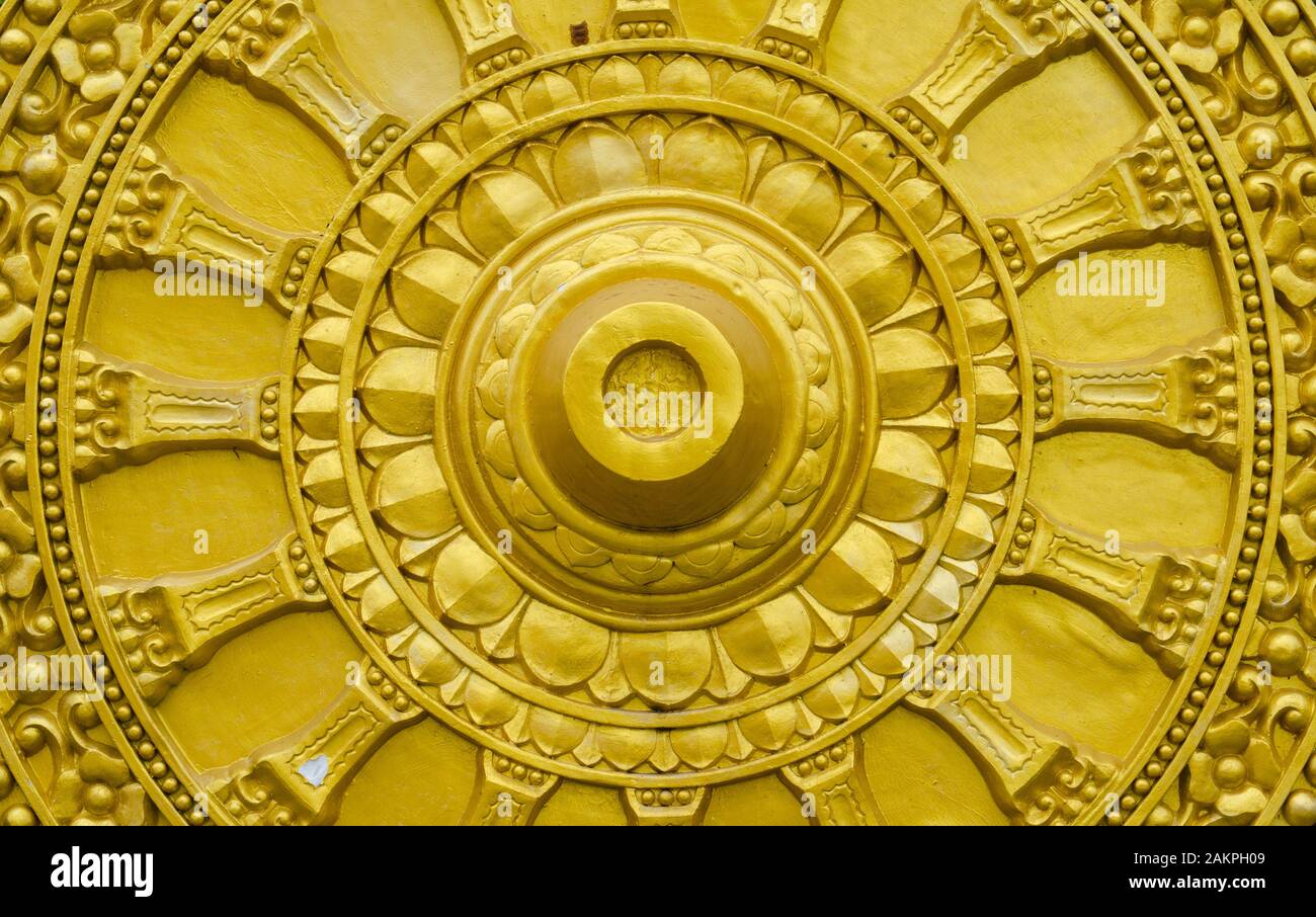 Wheel of dhamma hi-res stock photography and images - Alamy
