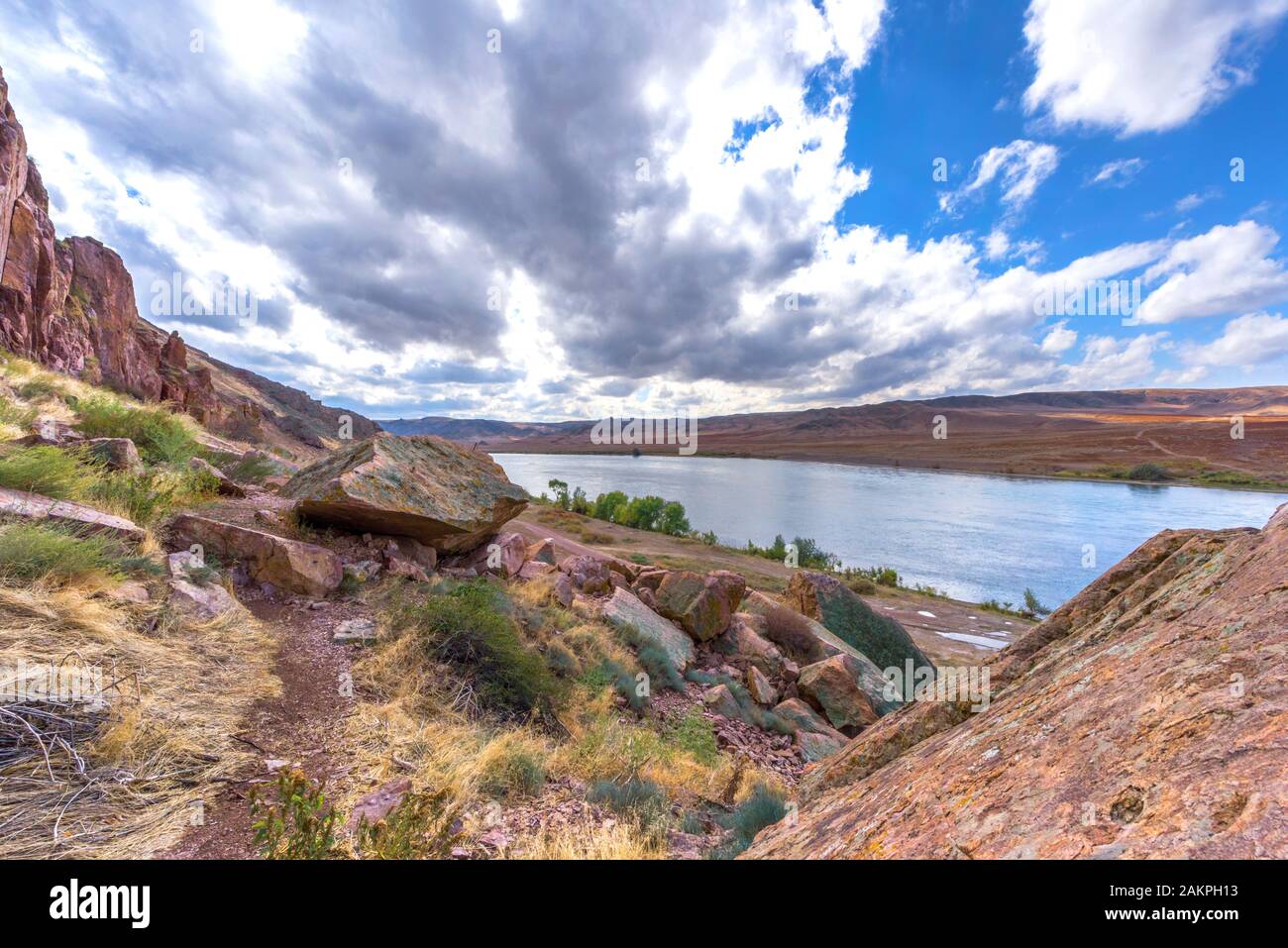 Kazakhstan ili river hi-res stock photography and images - Alamy