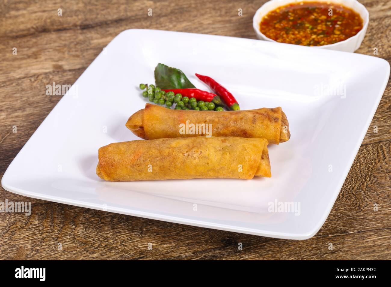 Deep fried spring roll with prawn and cabbage Stock Photo - Alamy