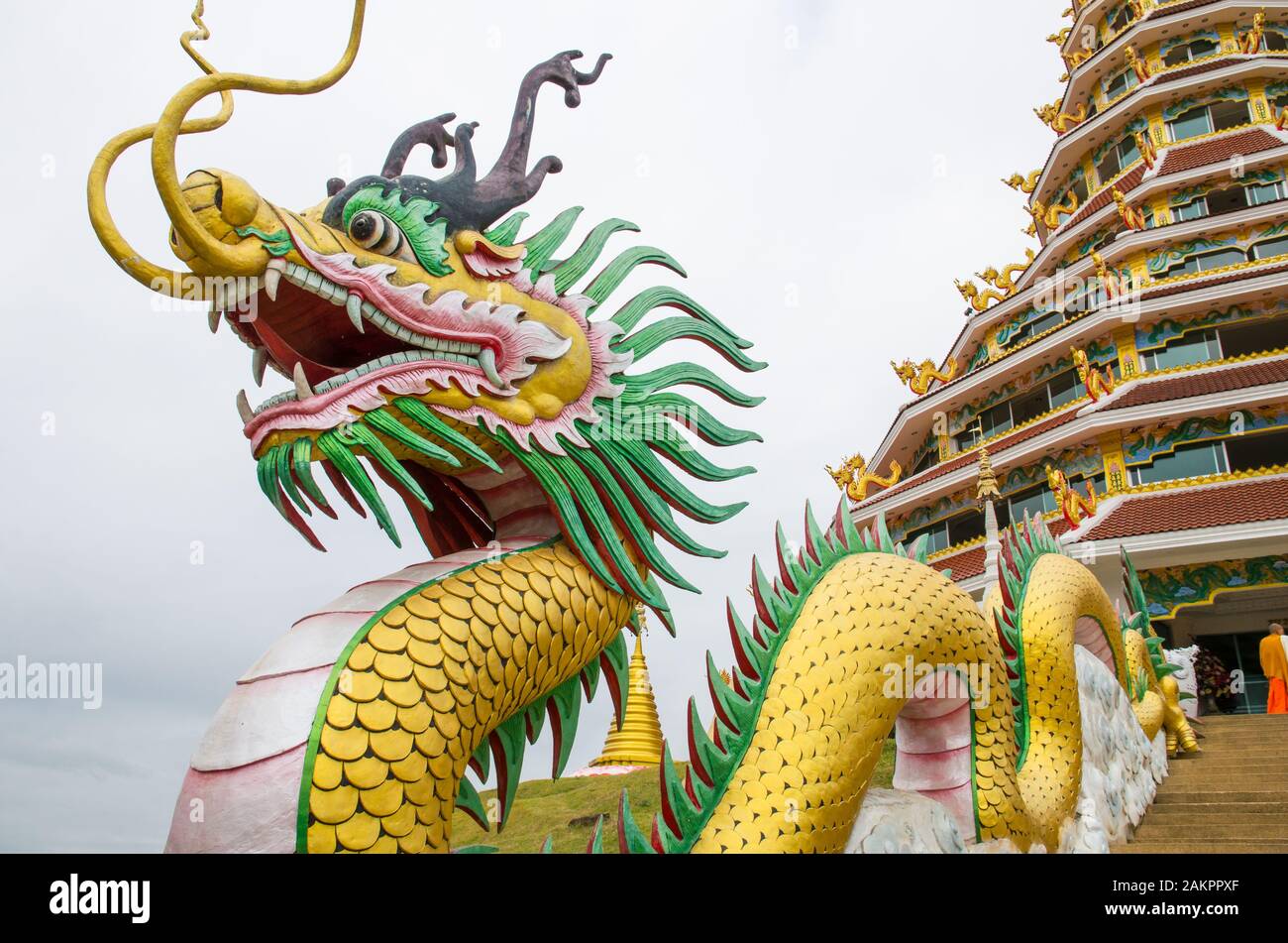 golden dragon statue in temple Stock Photo - Alamy