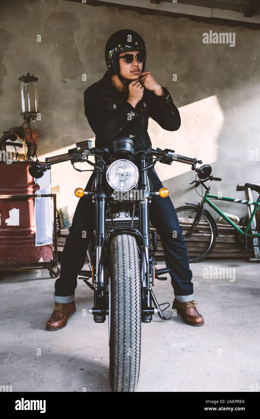 Cafe Racer Style Helmet