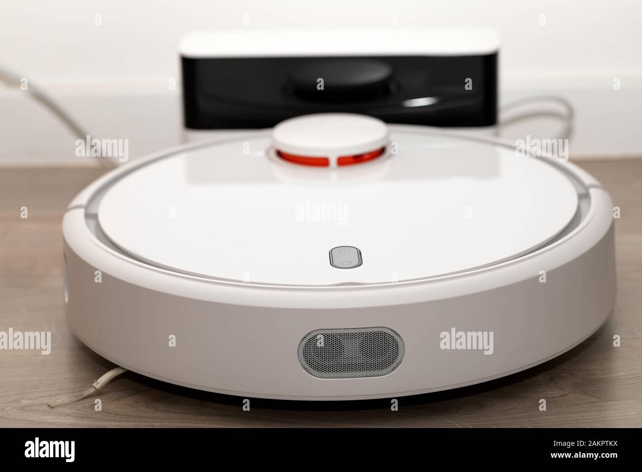 Picture of an automatic intelligent robotic hoover Stock Photo - Alamy