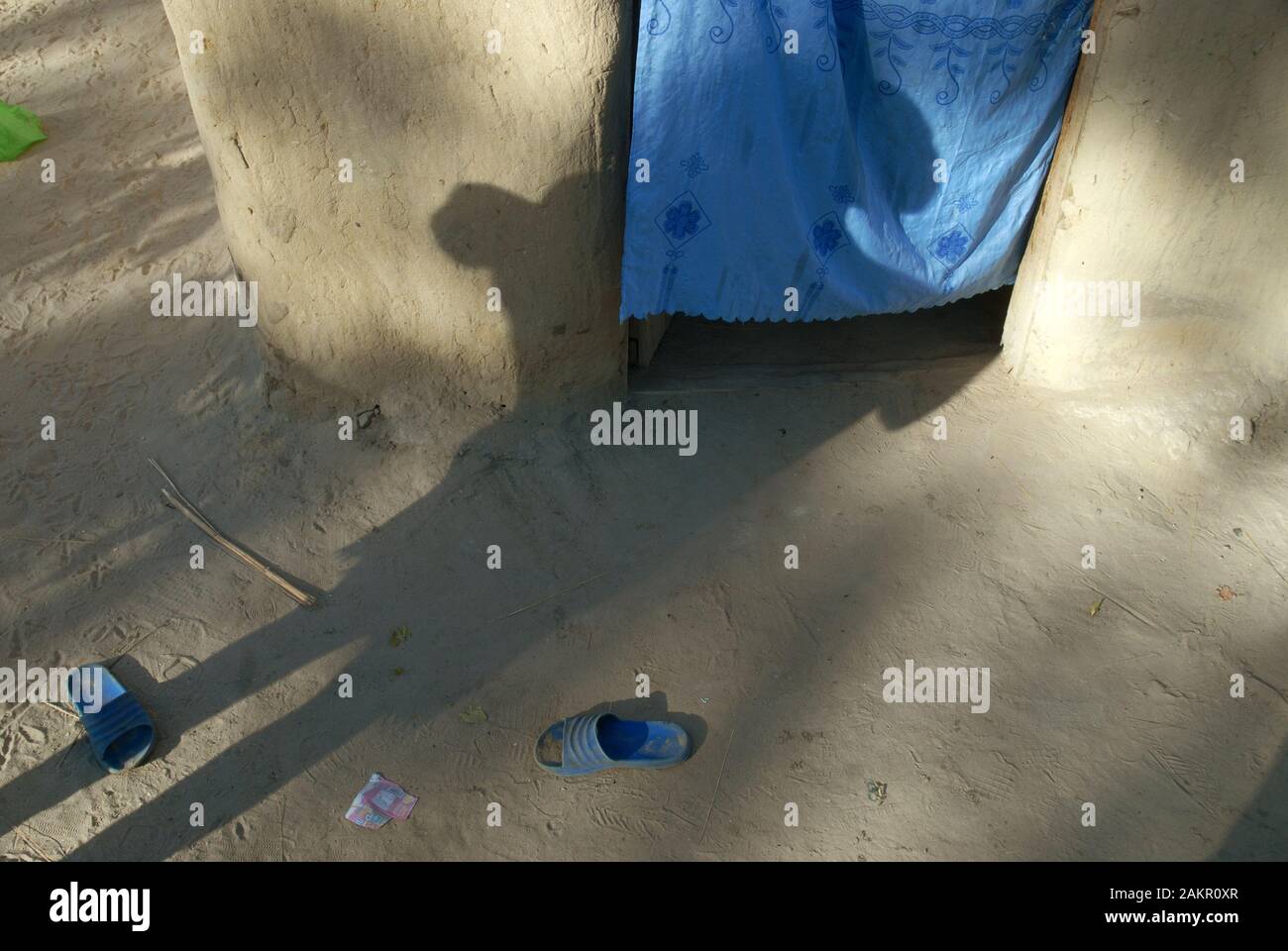 Mud building sheet hi-res stock photography and images - Alamy