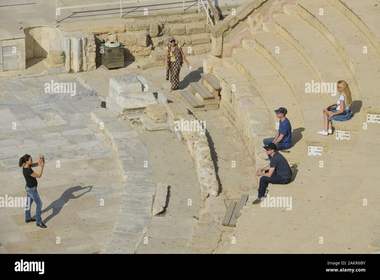 Amphitheater, Ausgrabungsstätte Caesarea, Israel Stock Photo - Alamy