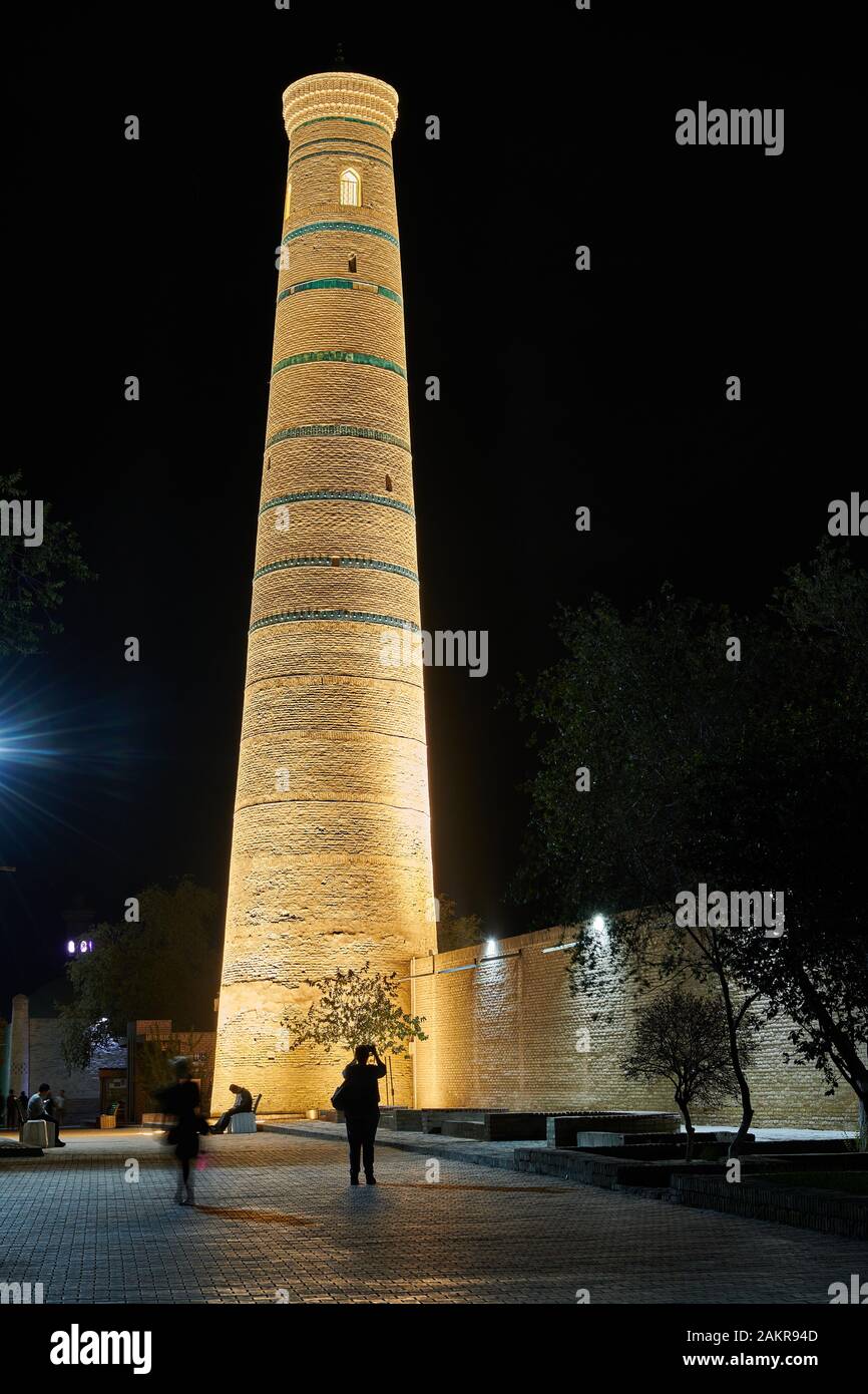 night shot of minaret of Djuma Mosque also known as Juma Masjidi Va ...