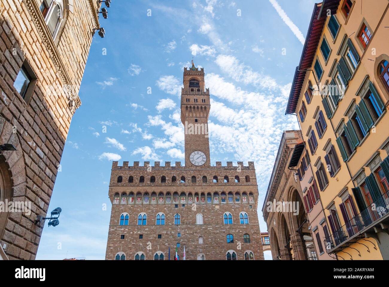 Romanesque fortress hi-res stock photography and images - Alamy