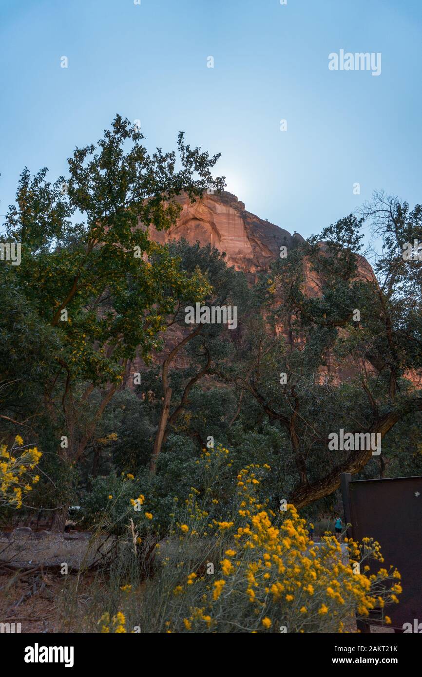 High plateaus, mazes of narrow, deep sandstone canyons and impressive ...