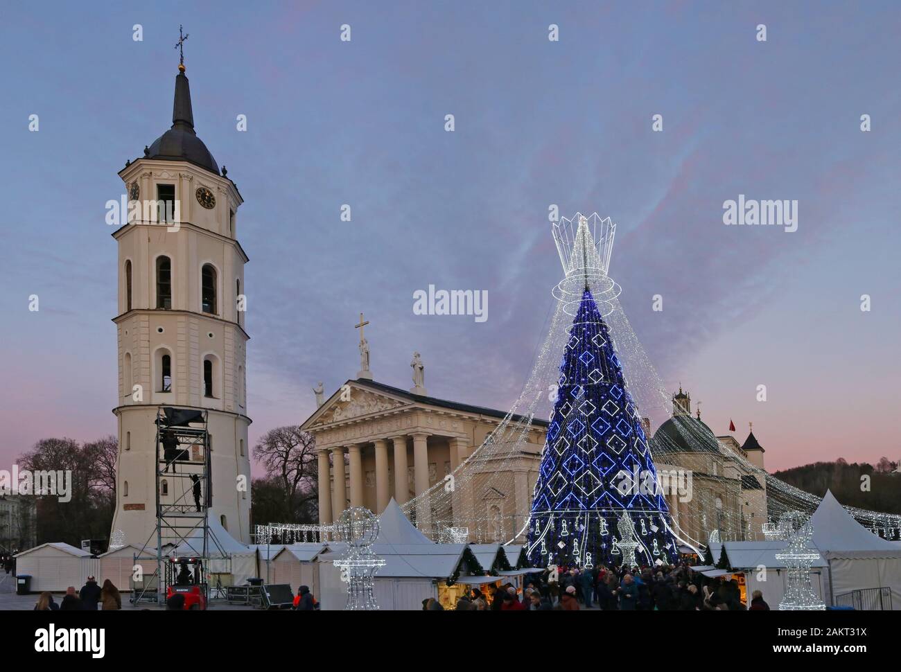 Christmas tree people big chess hi-res stock photography and images - Alamy