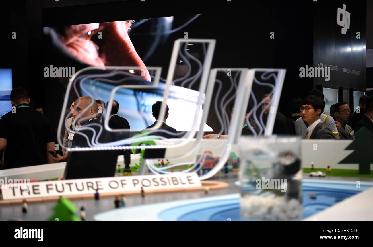 Drone usa show hi-res stock photography and images - Alamy