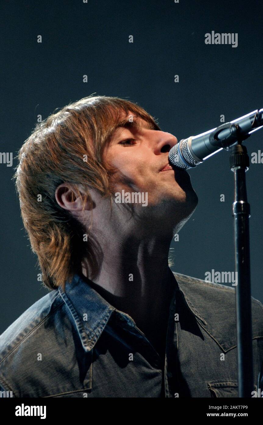 Noel liam gallagher 2005 hi-res stock photography and images - Alamy