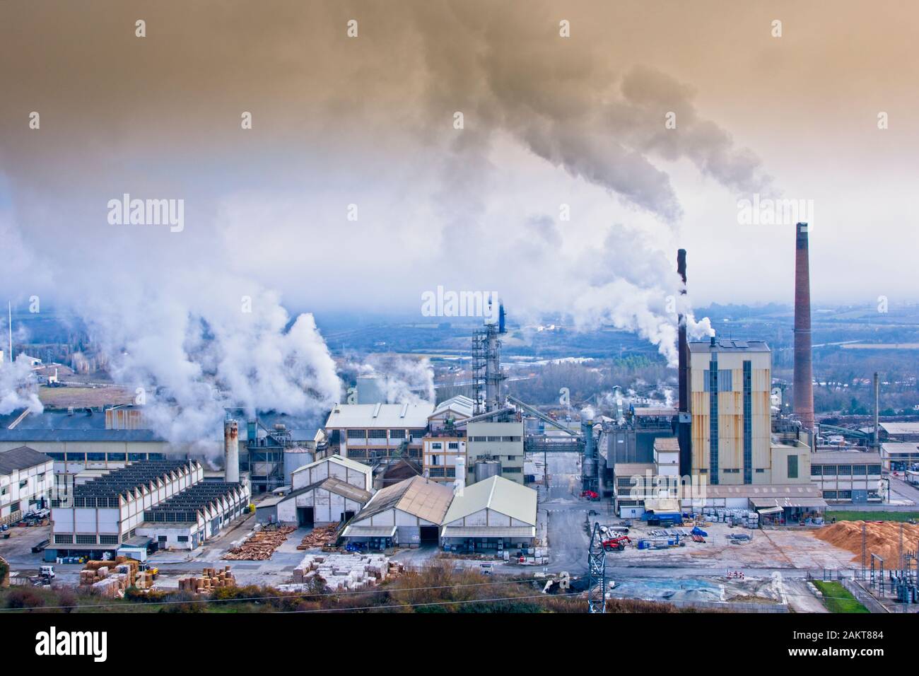 Air pollution in an industrial plant Stock Photo - Alamy