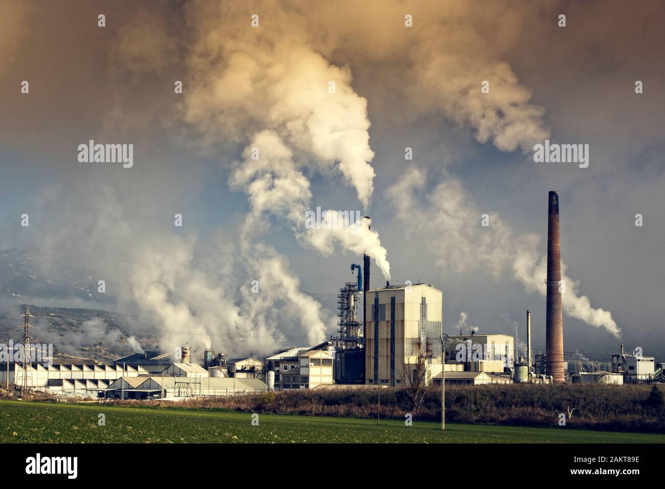 Air pollution in an industrial plant Stock Photo - Alamy