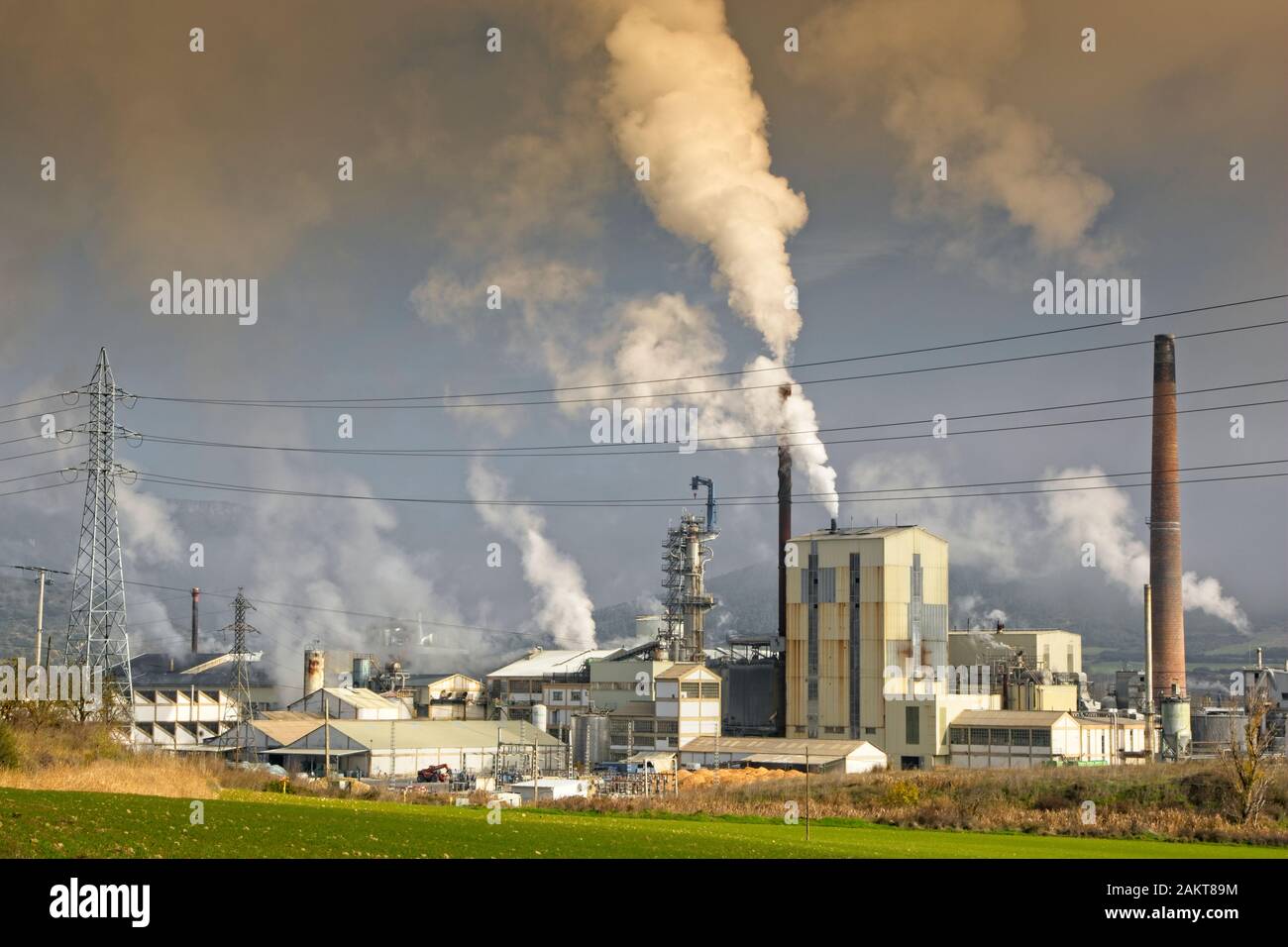 Air pollution in an industrial plant Stock Photo - Alamy