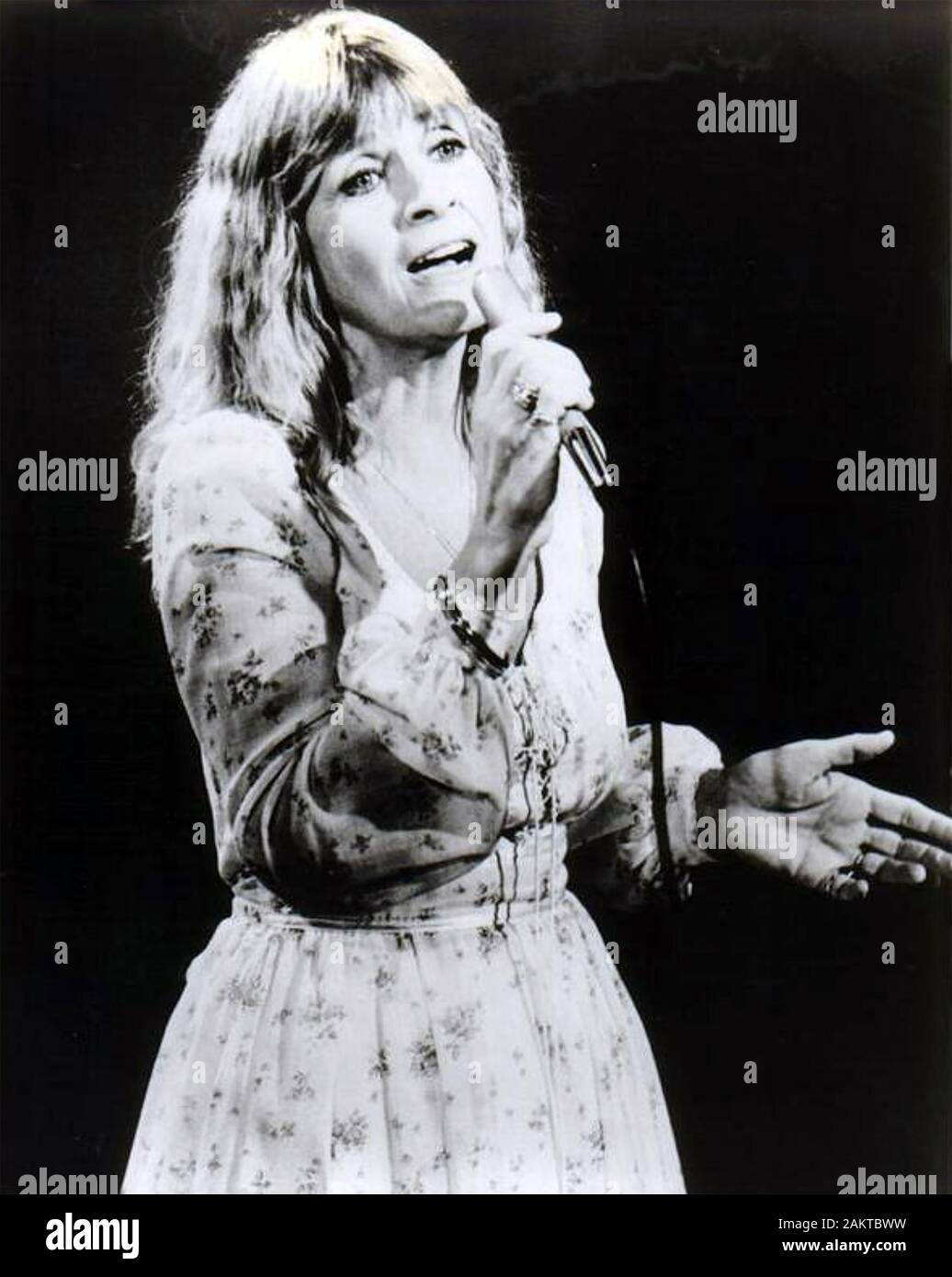 SKEETER DAVIS (1931-2004) Promotional photo of American Country singer ...