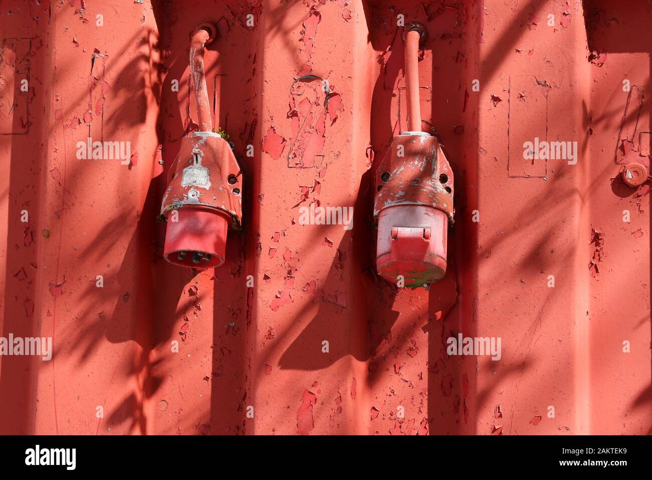 Container socket hi-res stock photography and images - Alamy