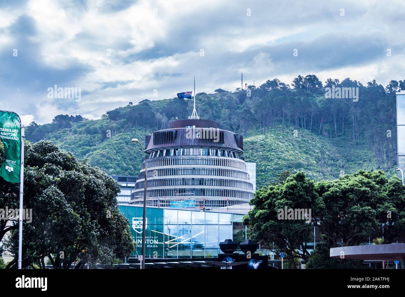 "The Beehive" government building by Basil Spence and Fergus Sheppard ...