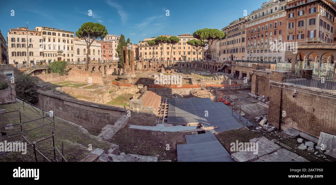 Torre piazza hi-res stock photography and images - Alamy