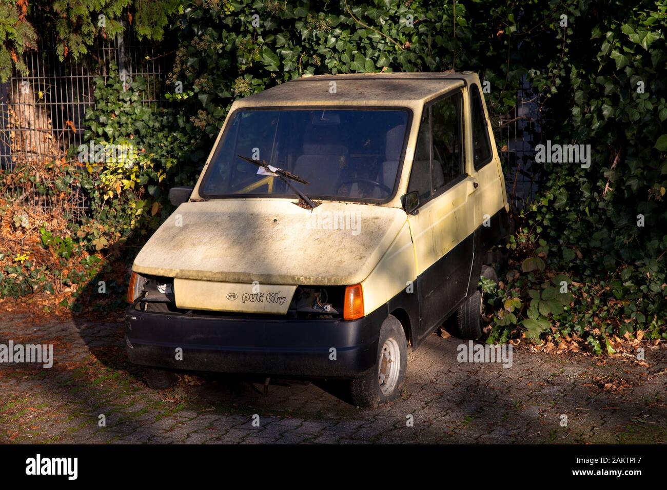 Elektroautomobil hi-res stock photography and images - Alamy