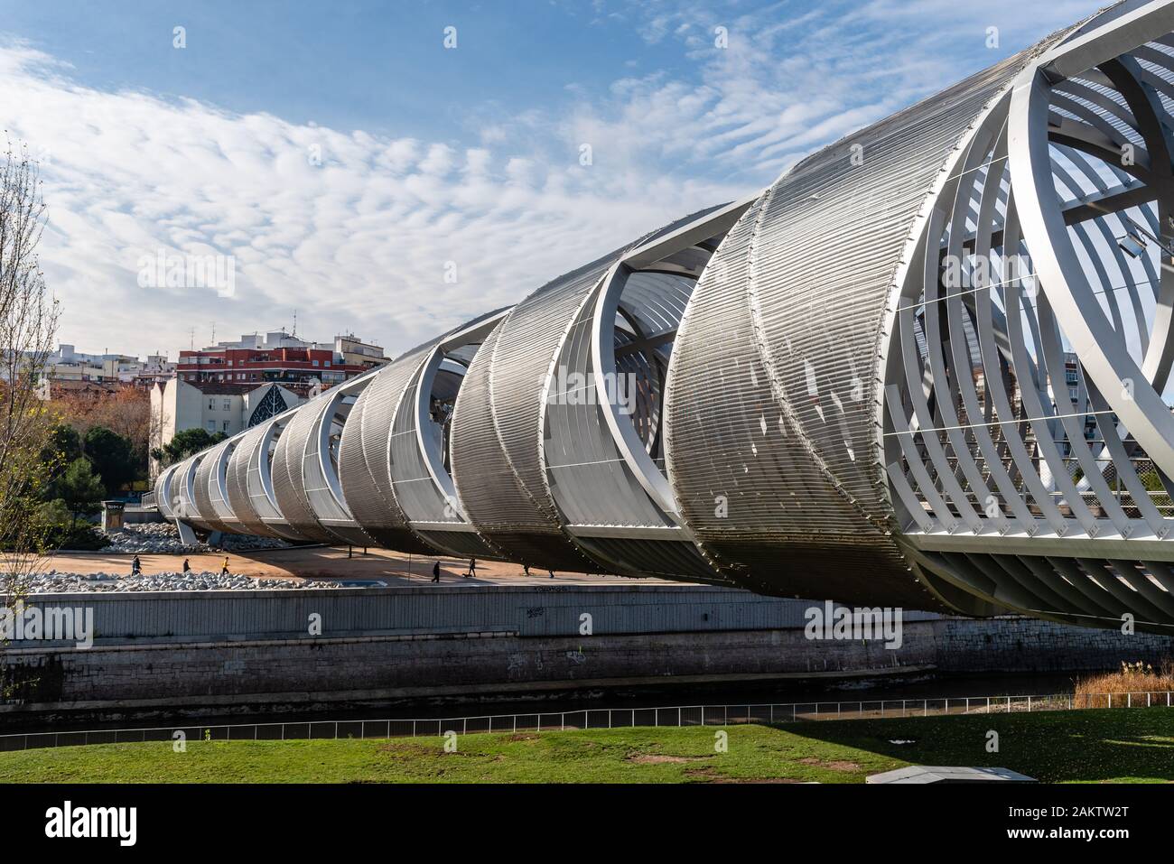 Modern metal footbridge over Manzanares River in Madrid Stock Photo - Alamy