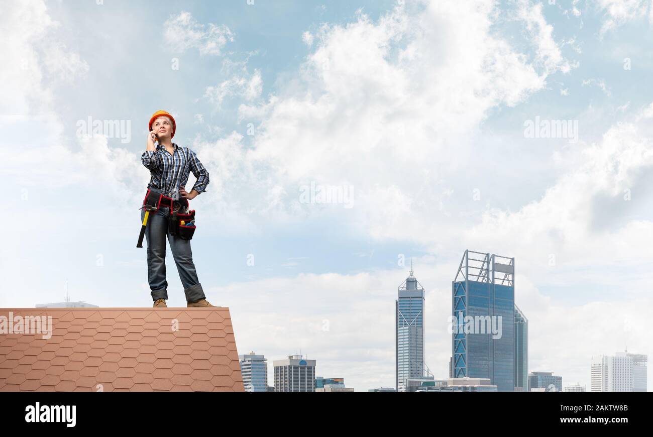 Roofer woman hi-res stock photography and images - Alamy