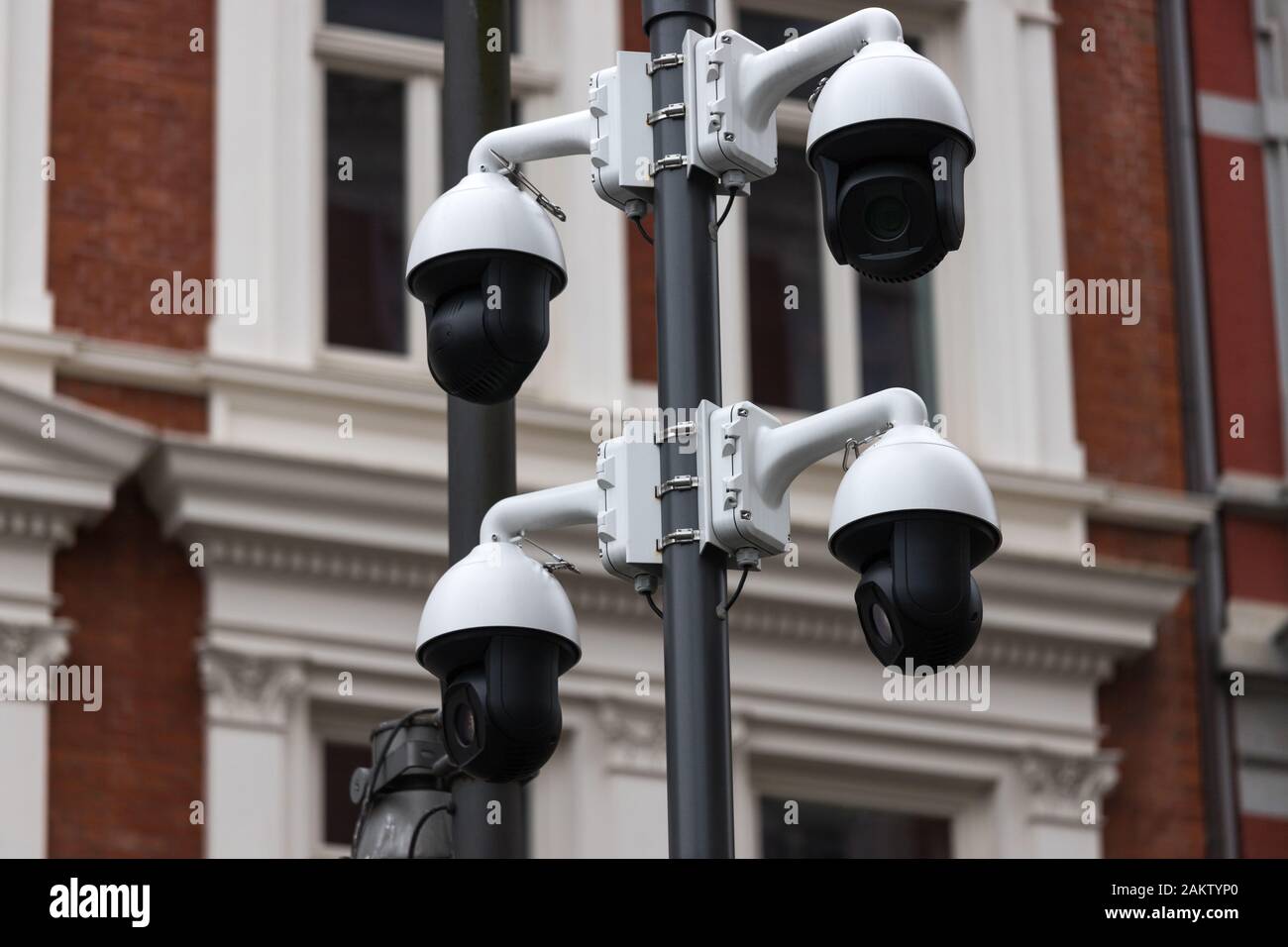 Cctv camera night hi-res stock photography and images - Alamy