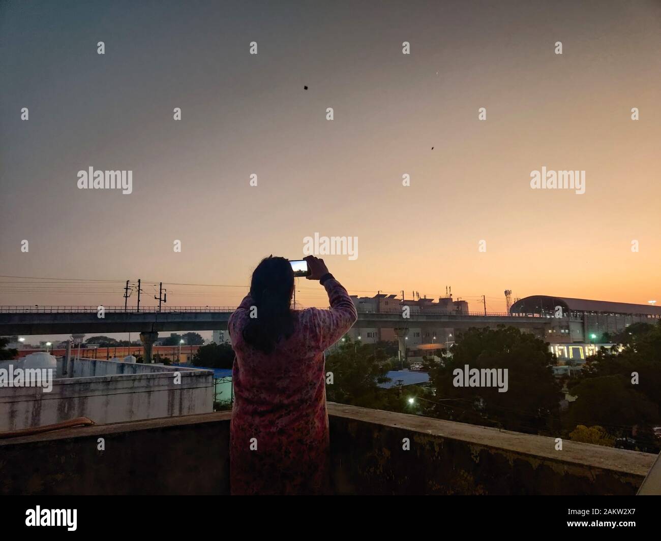 Person clicking photograph hi-res stock photography and images - Alamy