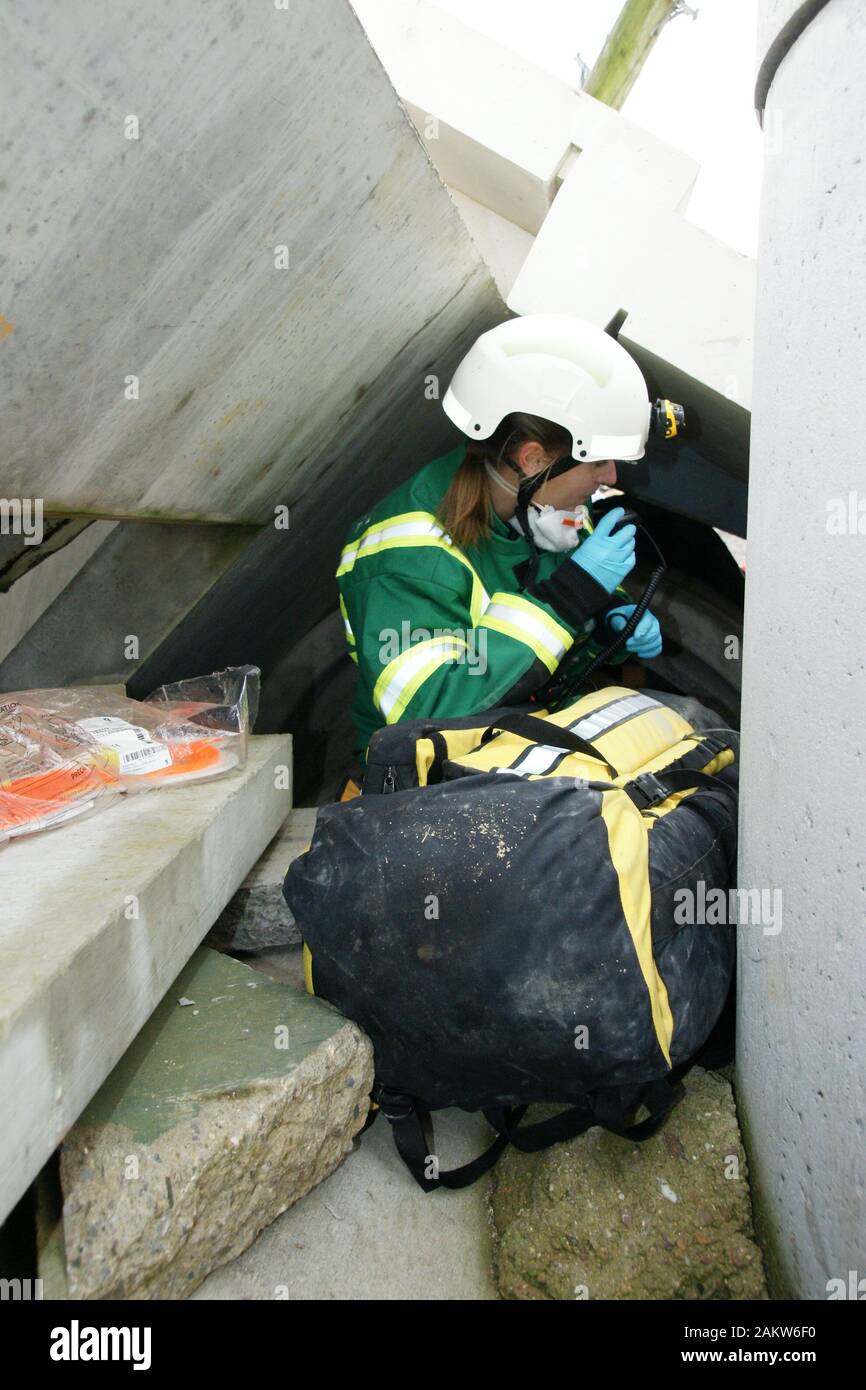 Natural disaster first responder hi-res stock photography and images ...