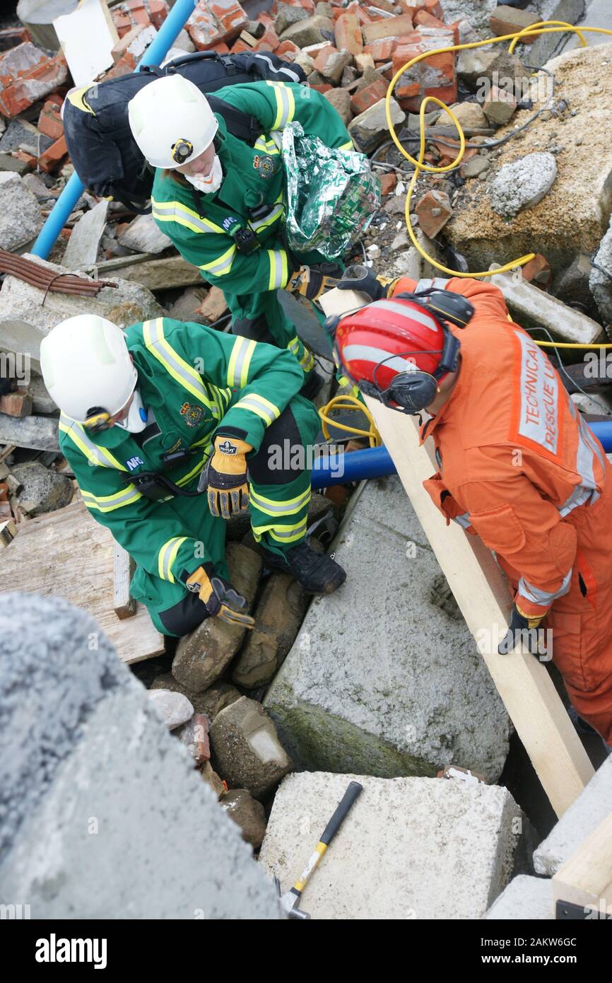 Natural disaster first responder hi-res stock photography and images ...